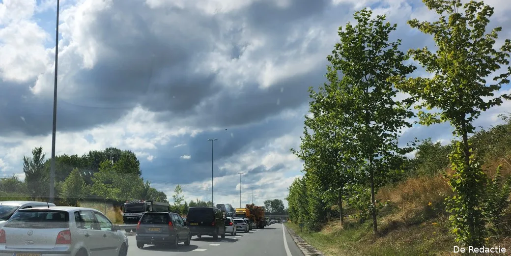 Werkzaamheden oostelijke ringweg halverwege; verschuiving rijbaan naar ...