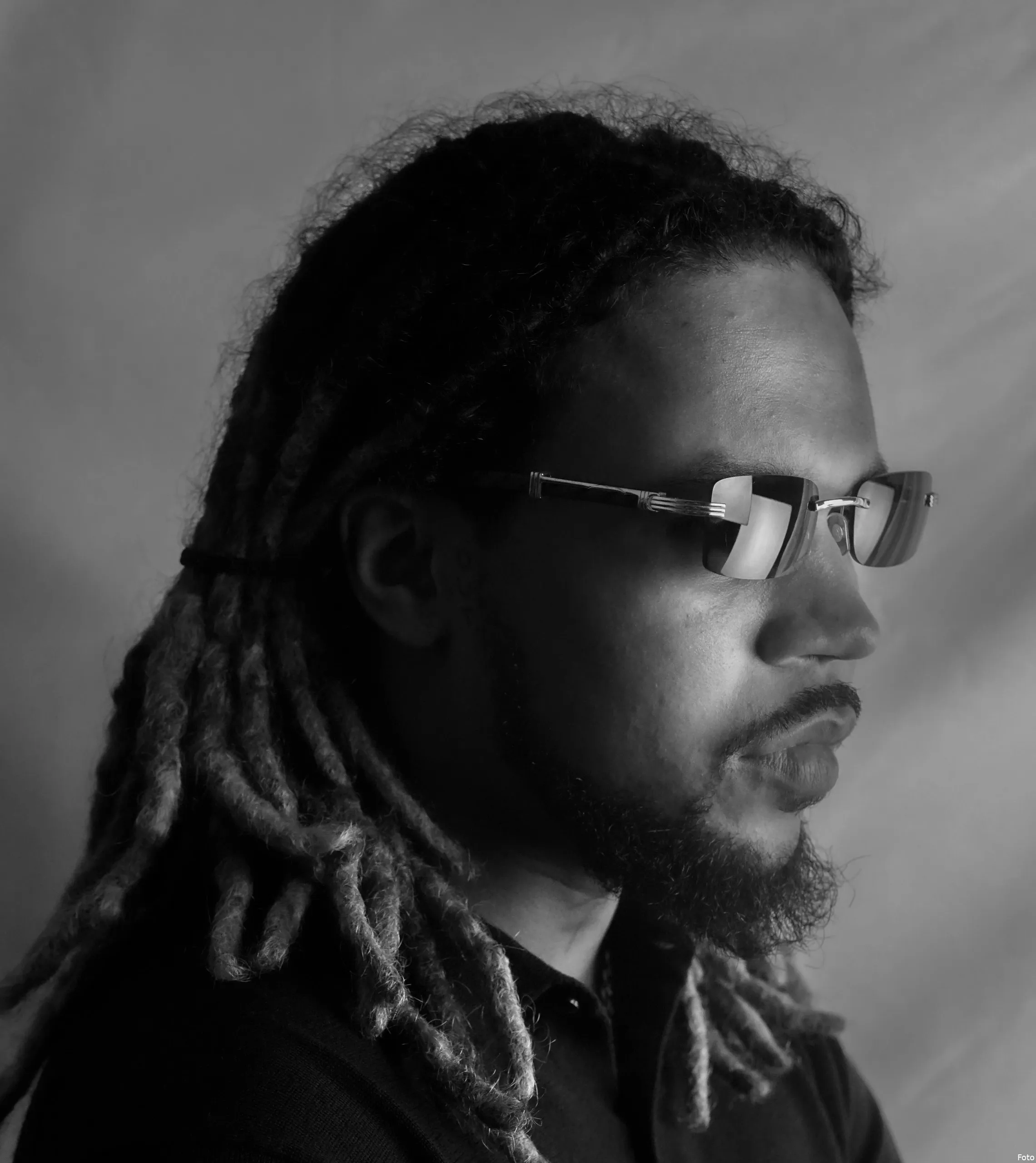 Bokoesam over zijn reggae EP, BBQ-restaurant en een jointje roken met ...