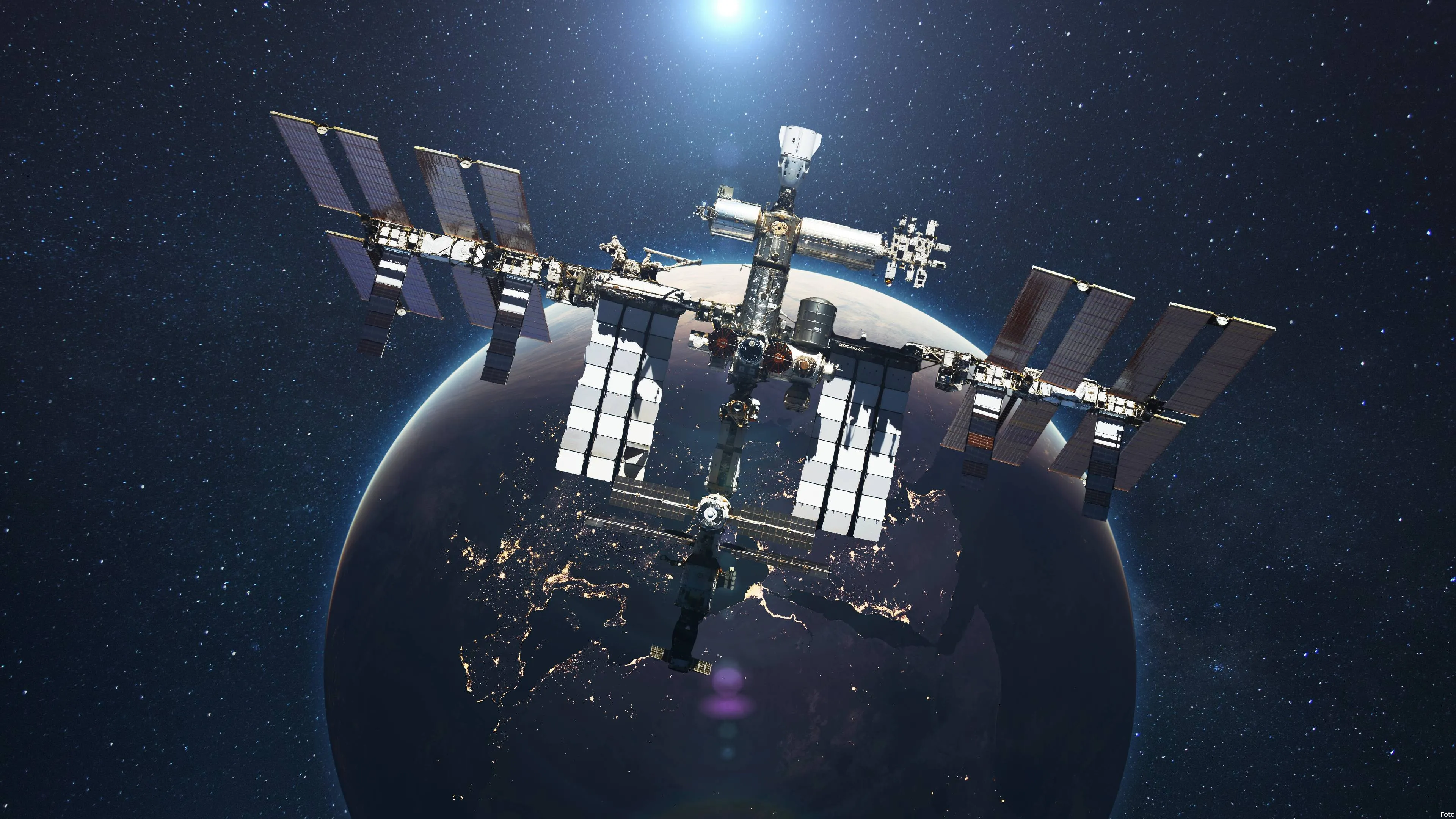 Eenzame astronauten van ISS eindelijk gered: nieuwe bemanning arriveert