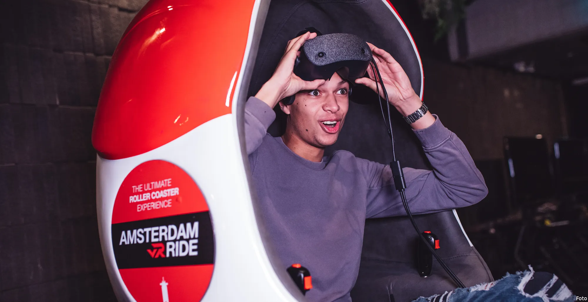 Amsterdam VR Rollercoaster Ride is een perfecte date-activiteit