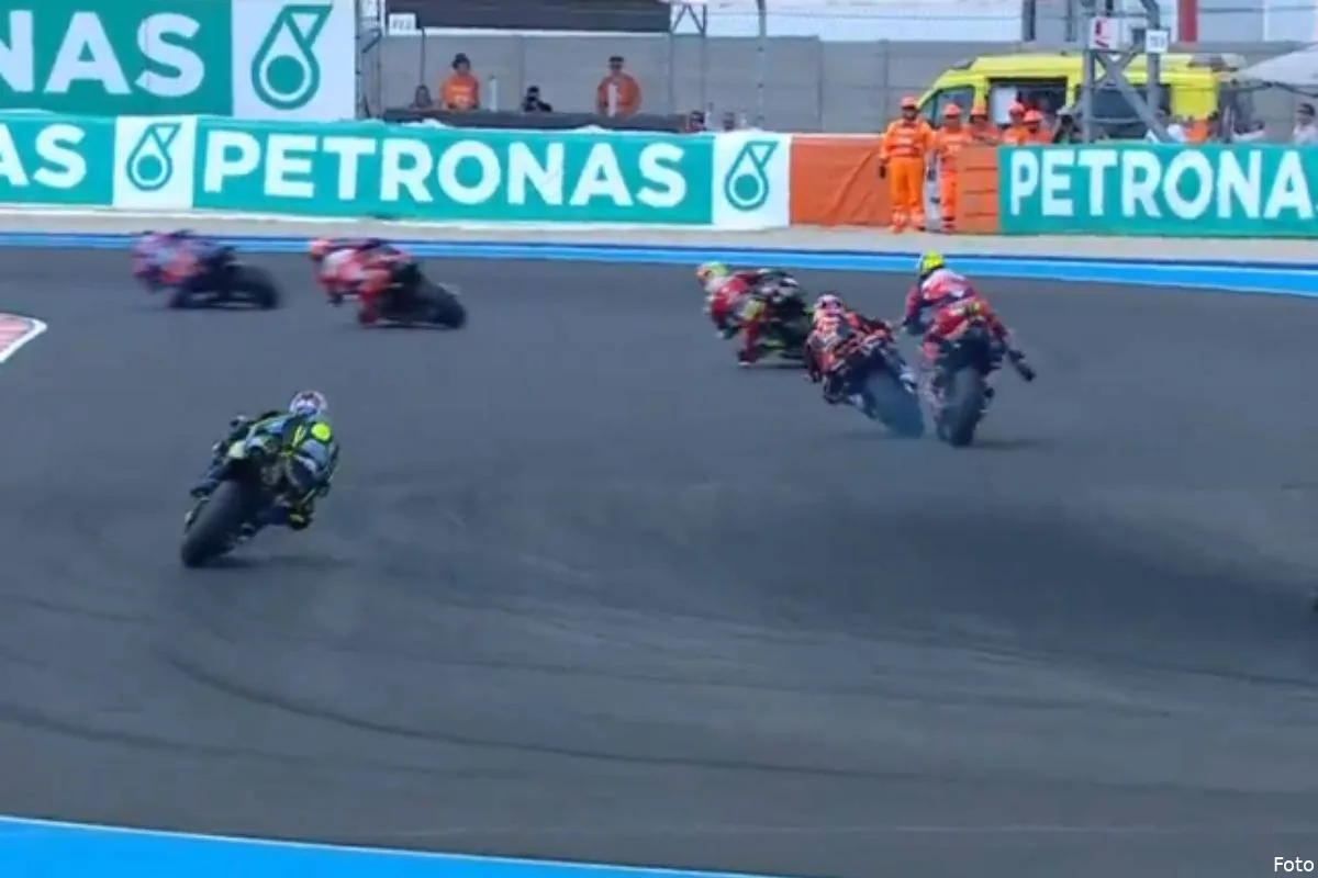 MotoGP, Bastianini protesta: "Penalità eccessiva". Mir non è d'accordo
