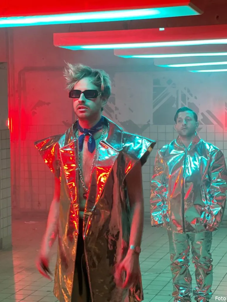 Rapper The Dean heeft vette collab met Mr. Polska gemaakt