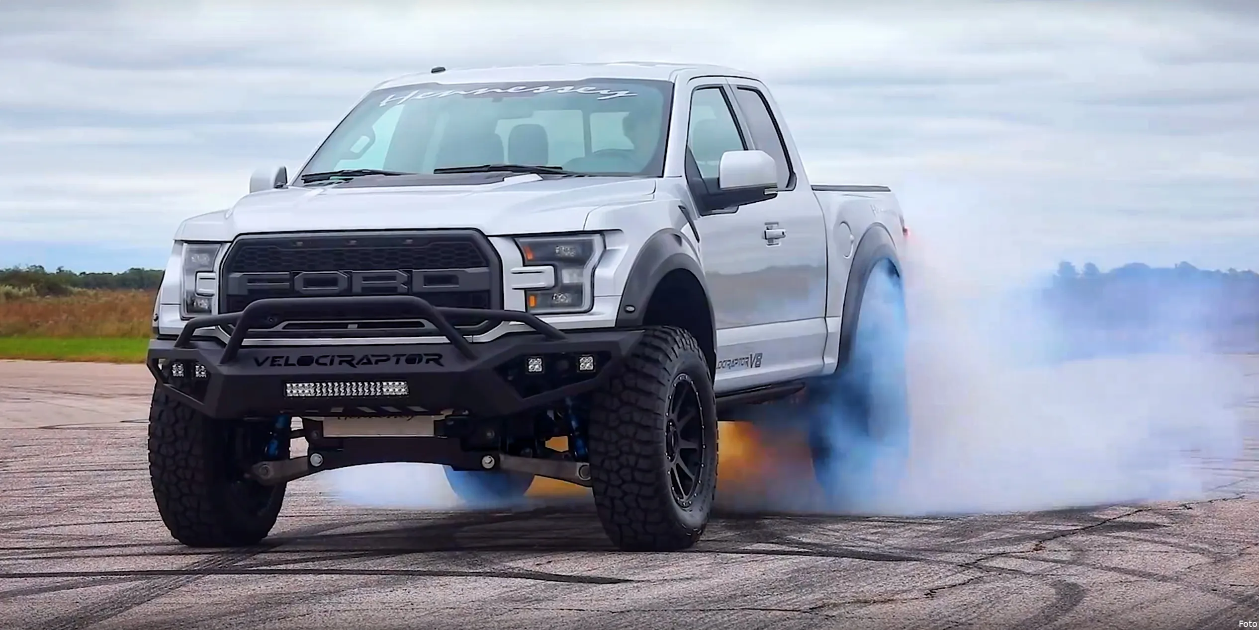 758 pk sterke Hennessey Performance Raptor laat z’n banden lekker roken