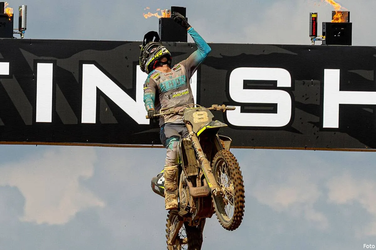 Triumph MX Fairytale: McLellan crowned in Spain and takes the MX2 red ...