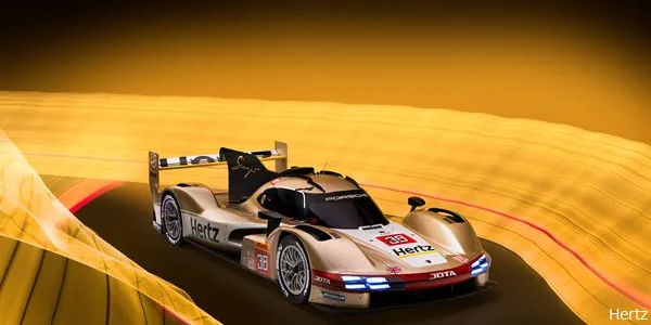 Hertz en Tom Brady's BRADY™ merk geven het nieuwe motorsportteam een impuls