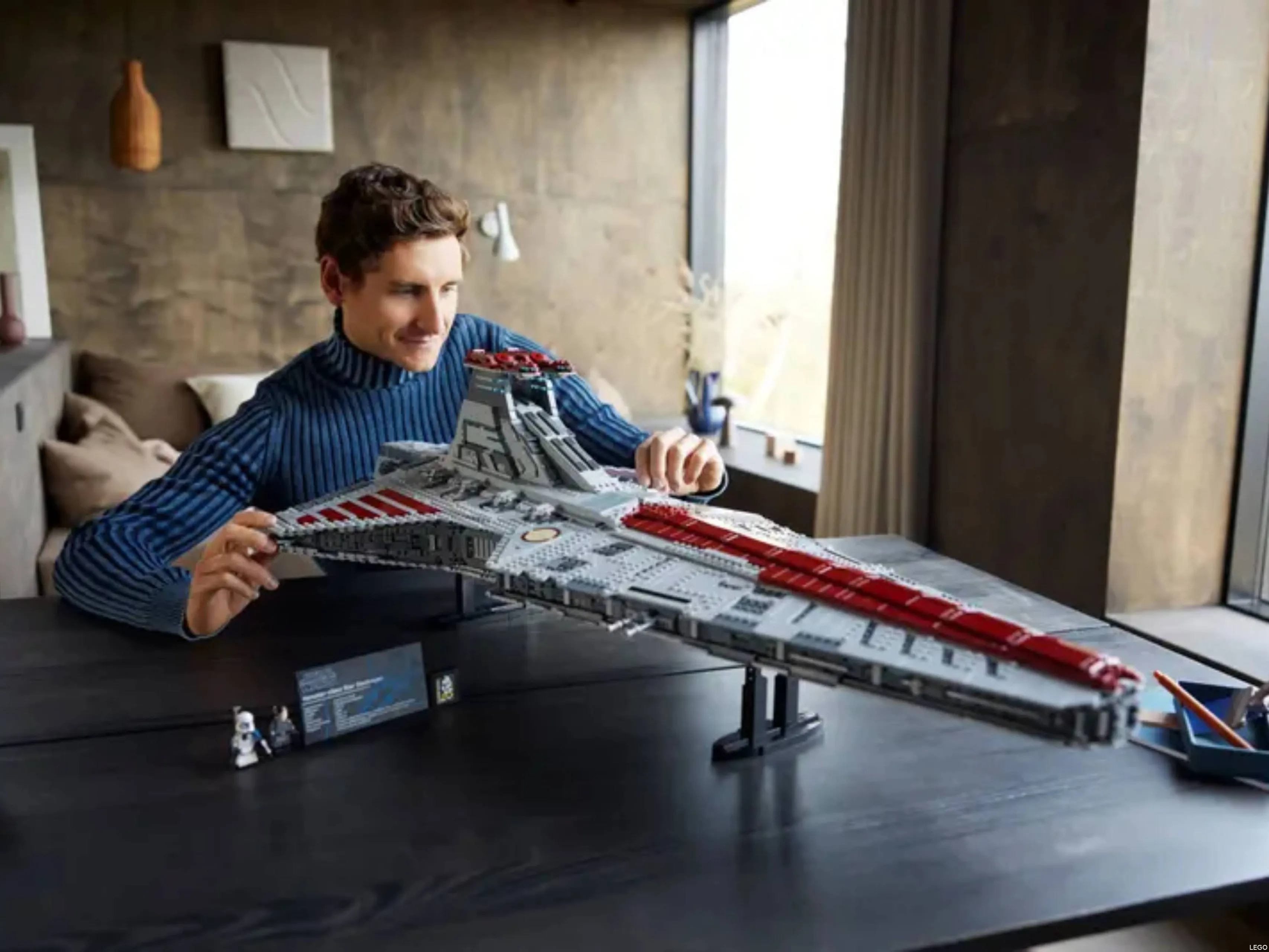 Deze gigantische LEGO Star Wars UCS Venator is nu mega afgeprijsd