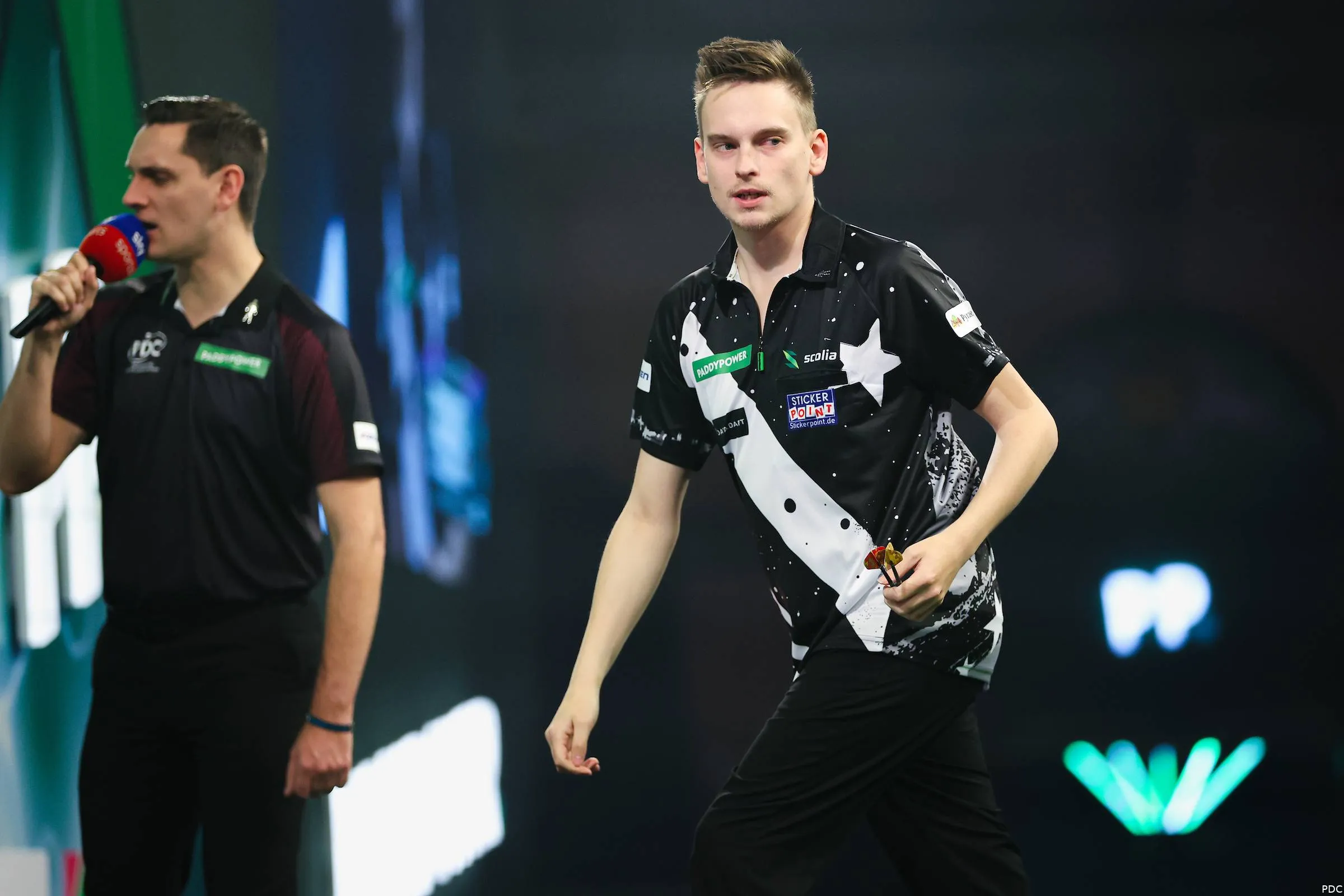 VIDEO: Ricardo Pietreczko hits astonishing 180 using ultra-light Mini Darts