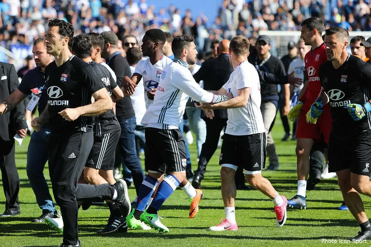 L1 : Entre la Ligue et les ultras, Pierre Ménès a choisi son camp