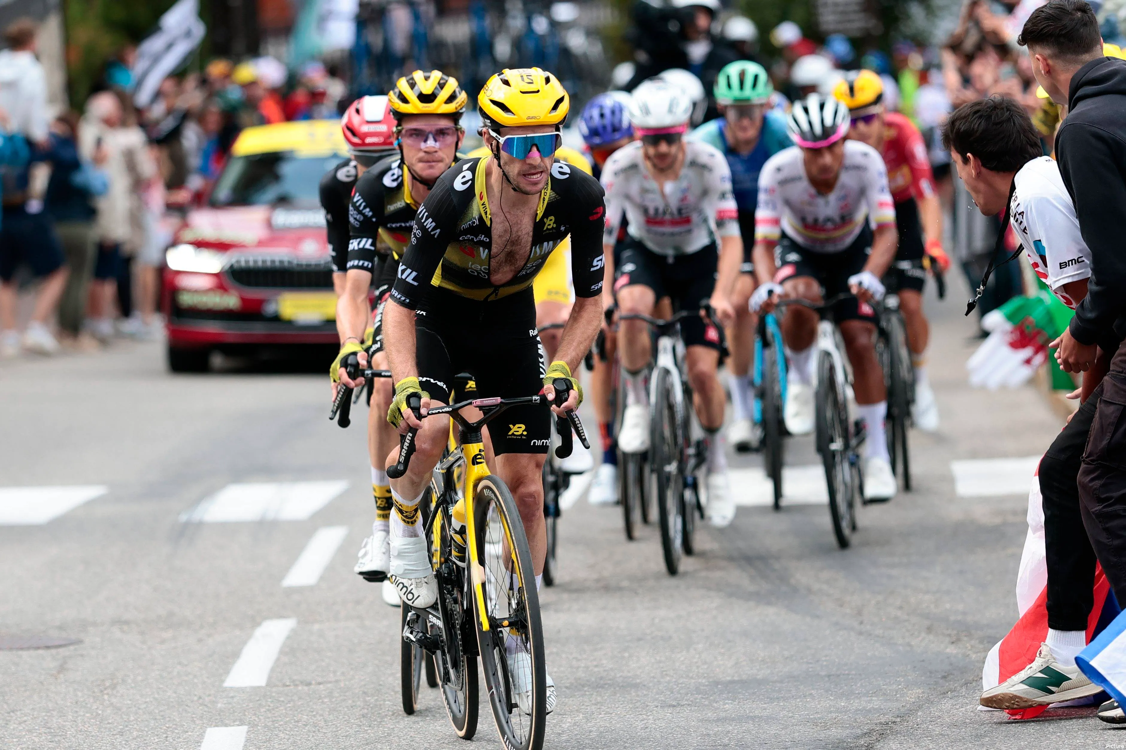 “Simon Yates vive a su manera” — Sepp Kuss no ve extraña la retirada de ...