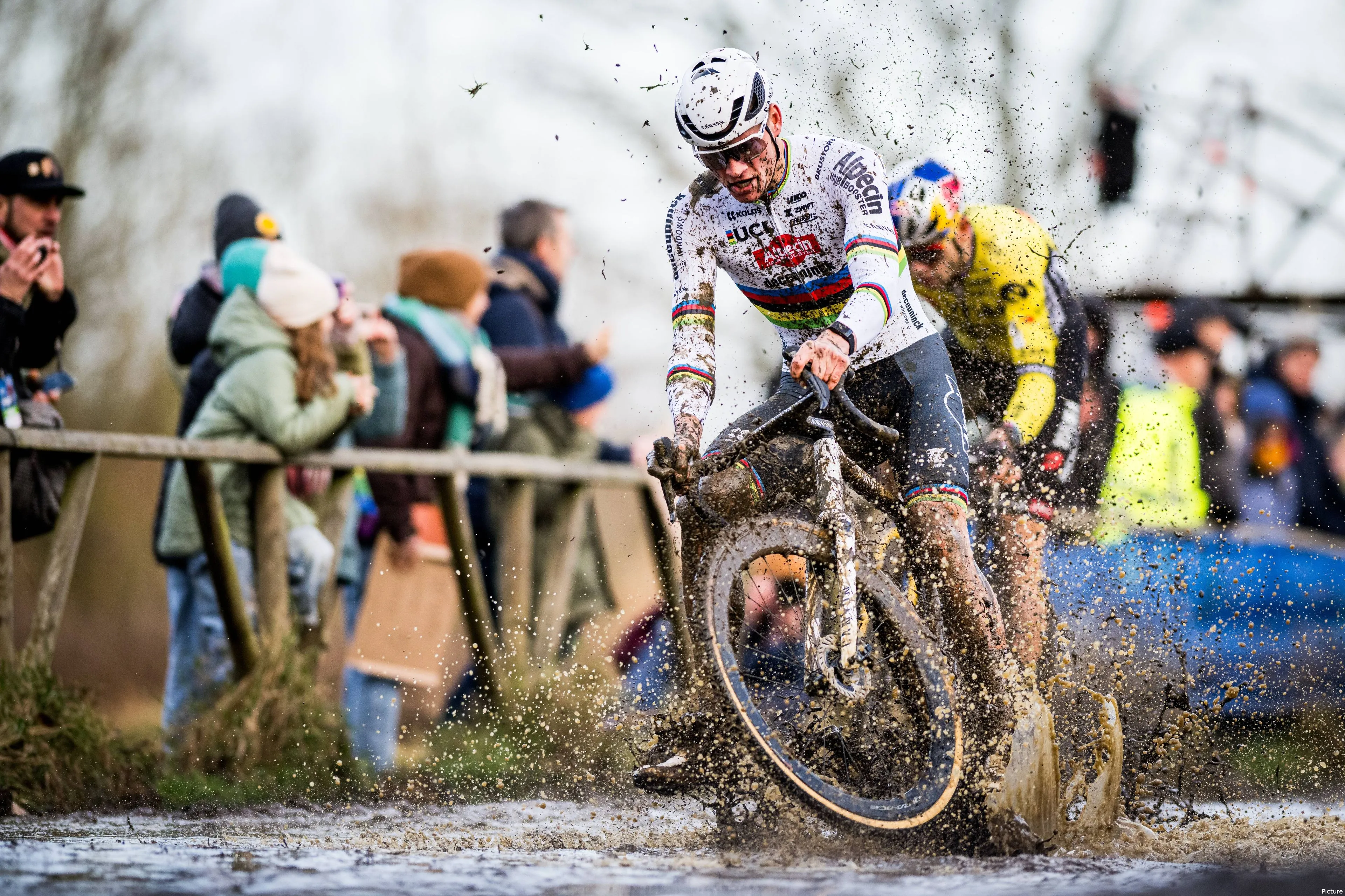 Die brutale Benidorm CX World Cup Strecke, auf der Mathieu van der Poel ...