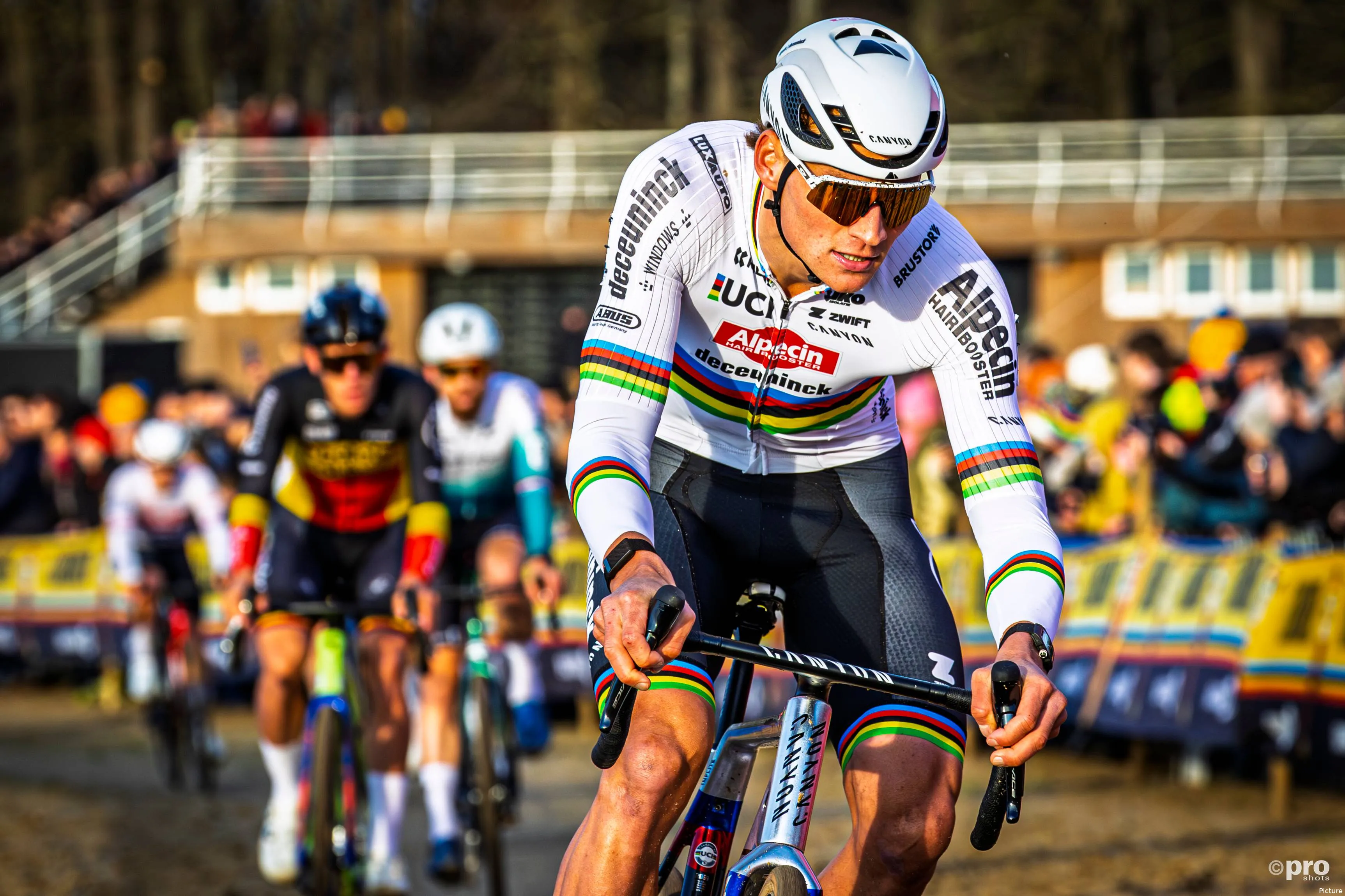 “Ainda tenho tempo” - Mathieu van der Poel não se apressará a tomar uma ...