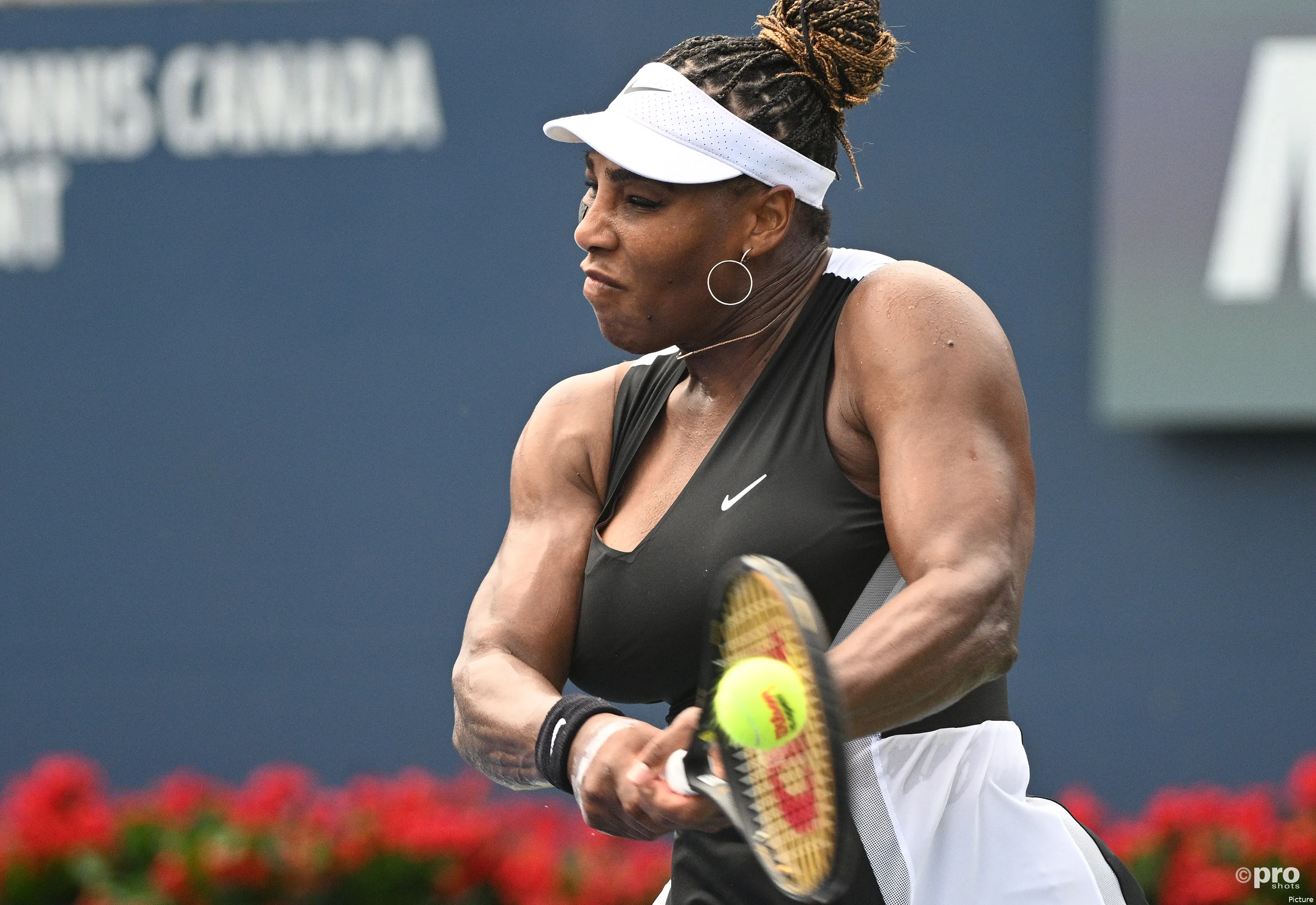 "When the arms and beauty are both a flex": Serena Williams flexes ...
