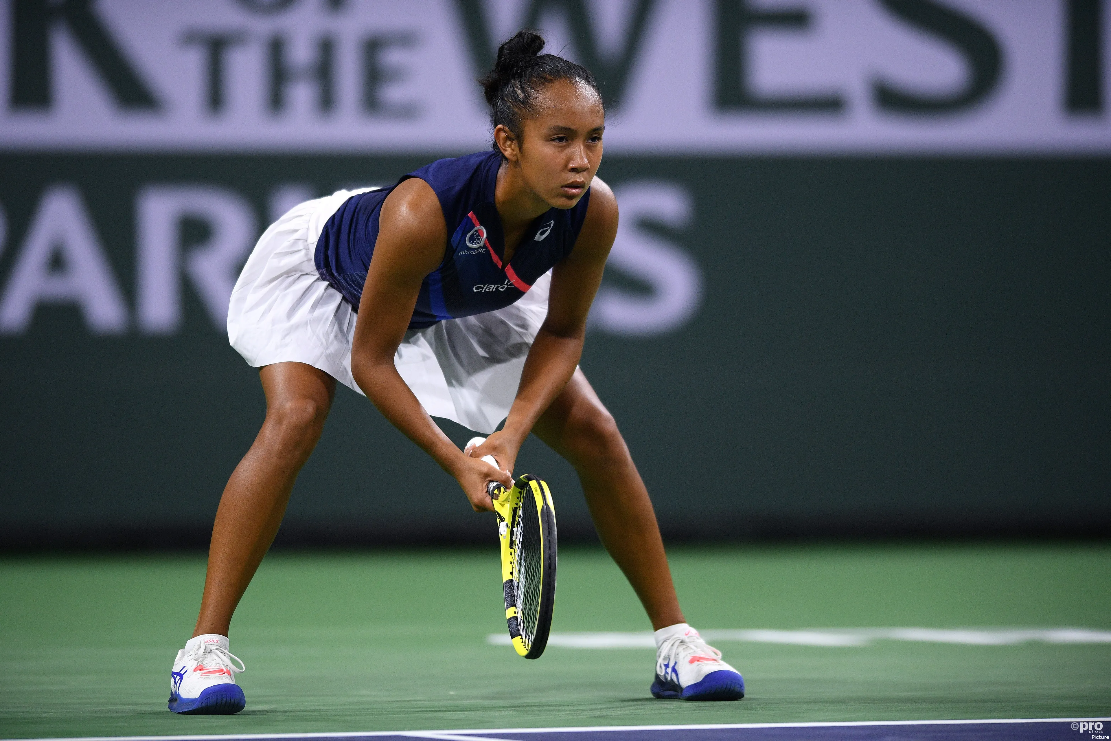 Leylah Fernandez se impone a Magda Linette y asegura el primer puesto ...