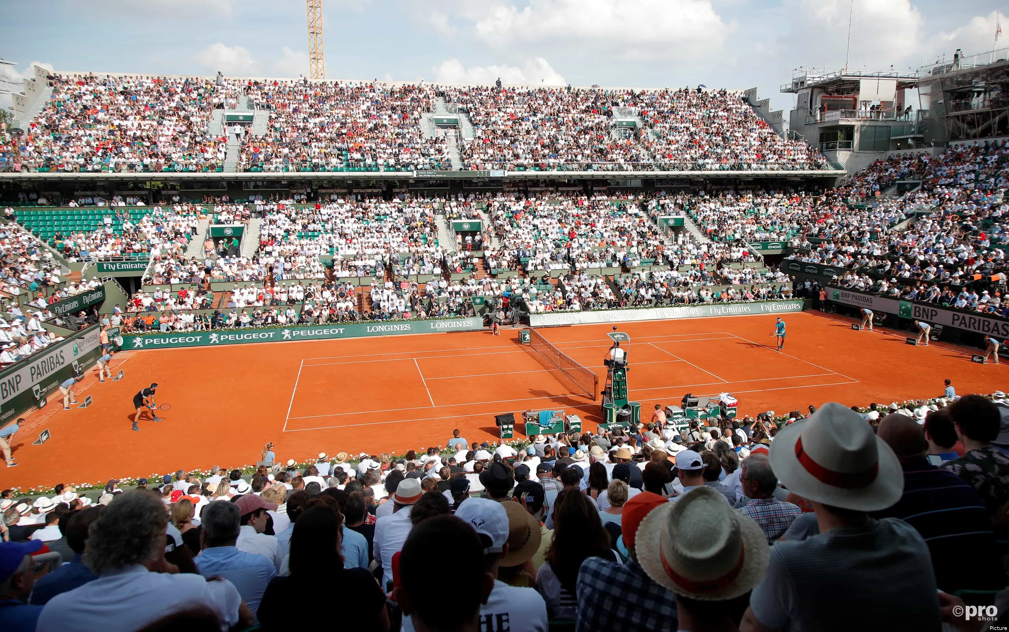 First rain delay of 2025 French Open as players forced off court