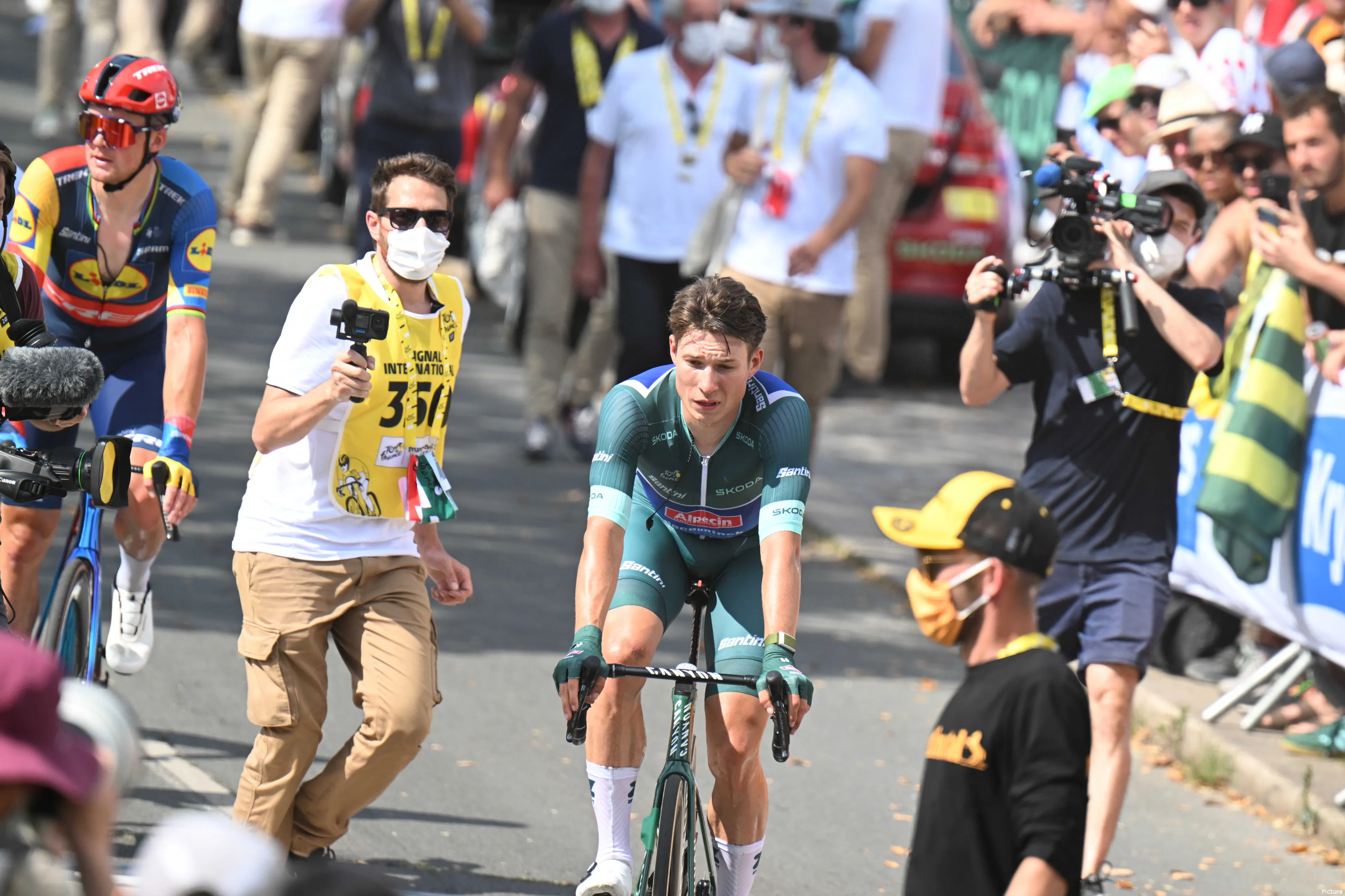 Jasper Philipsen on Mark Cavendish: "He is the best sprinter of all time"