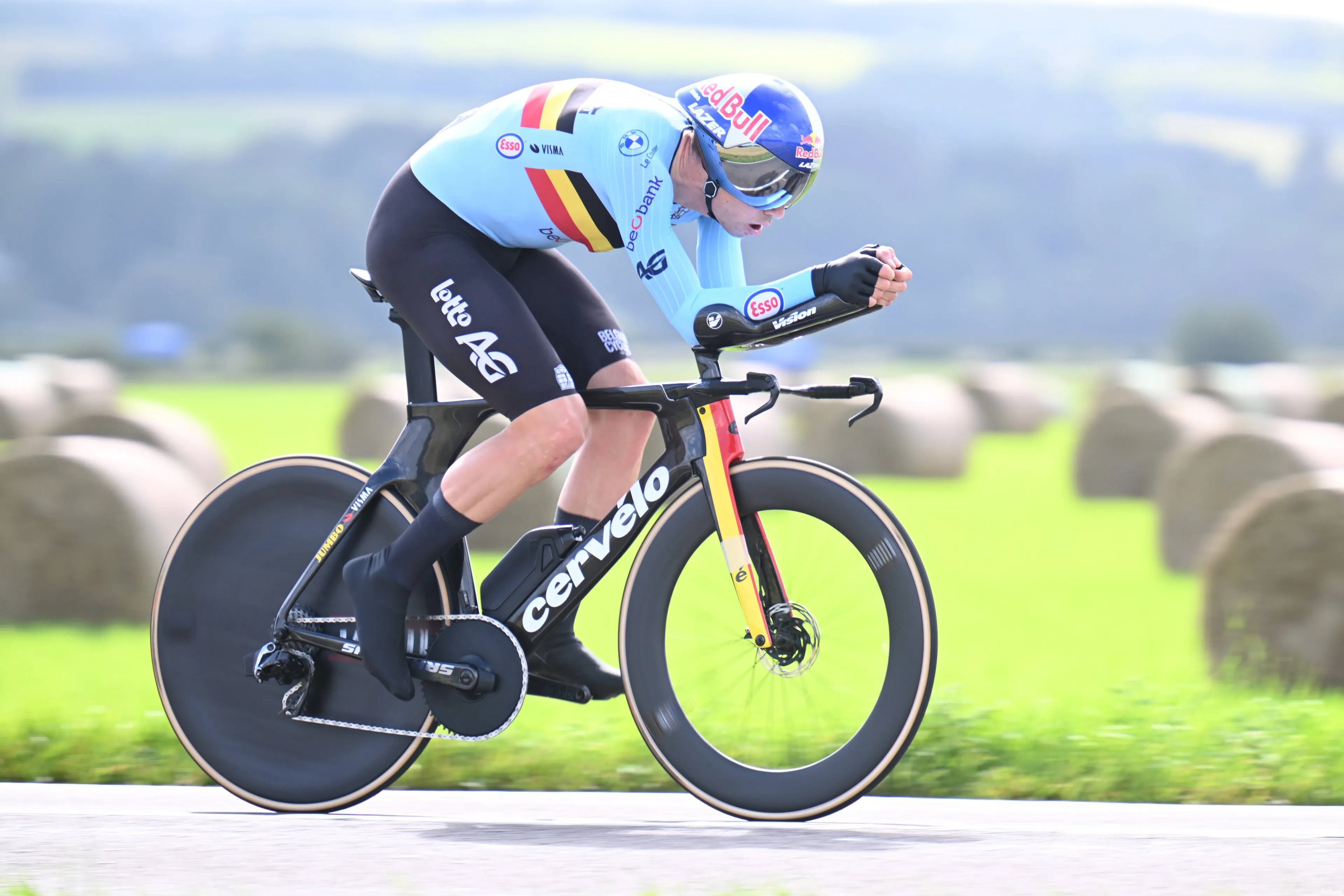 "Joshua Tarling is the favourite, despite his age" - Wout van Aert ...