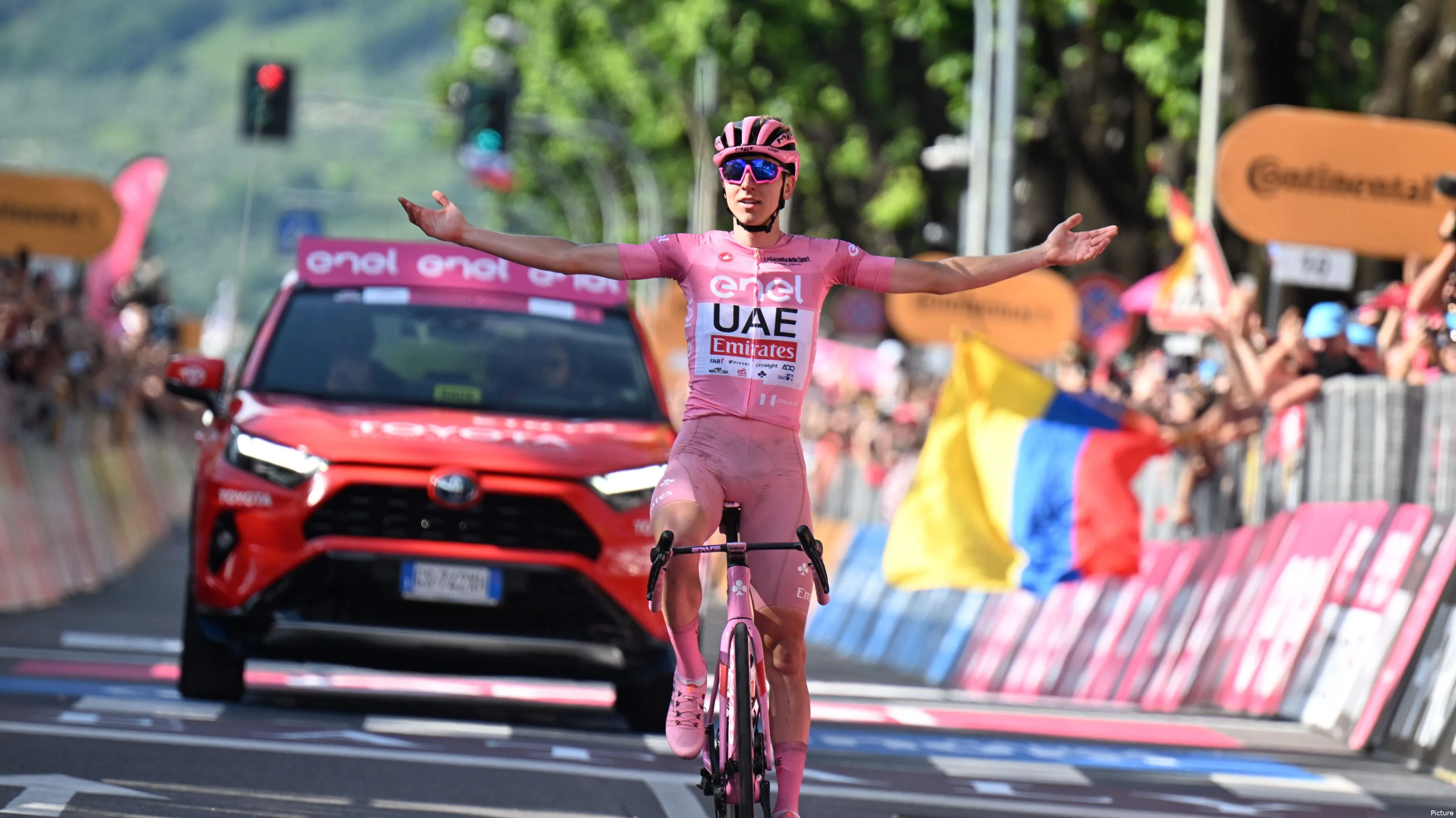 Perfect in pink! Tadej Pogacar takes scintillating sixth stage win at ...