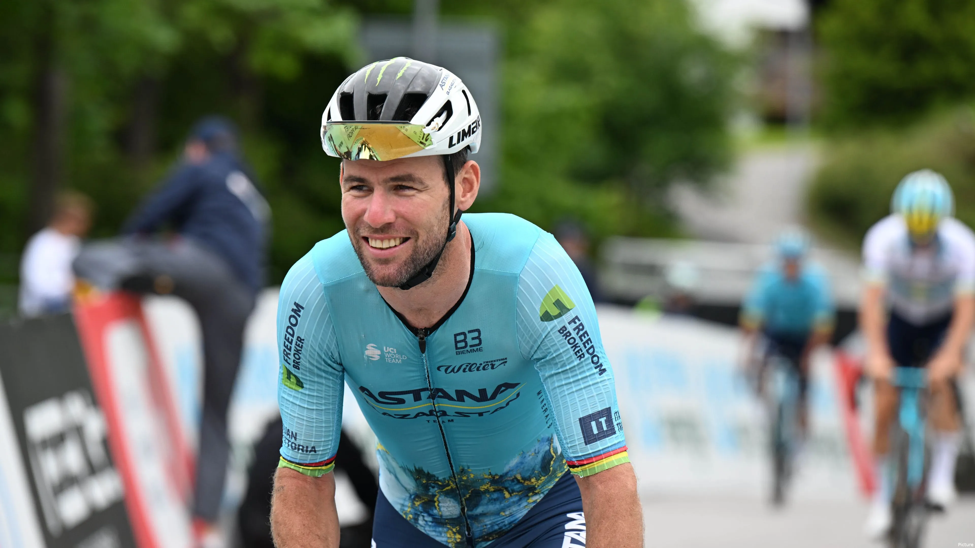 "I am glad that I am no longer a cyclist" Mark Cavendish happy he won't ...