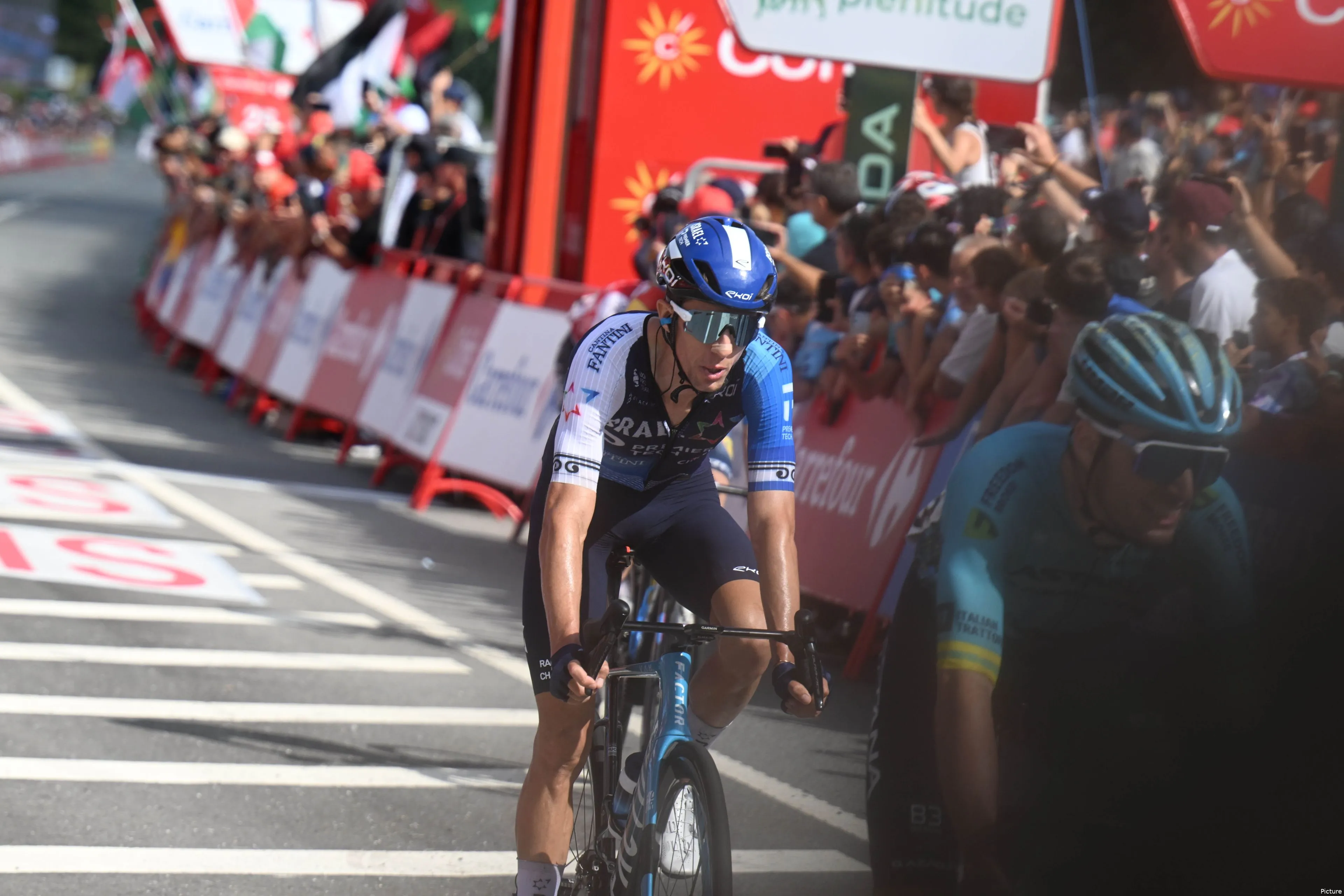 "It was horrible, no one helped us" - George Bennett jumps into Top10 ...