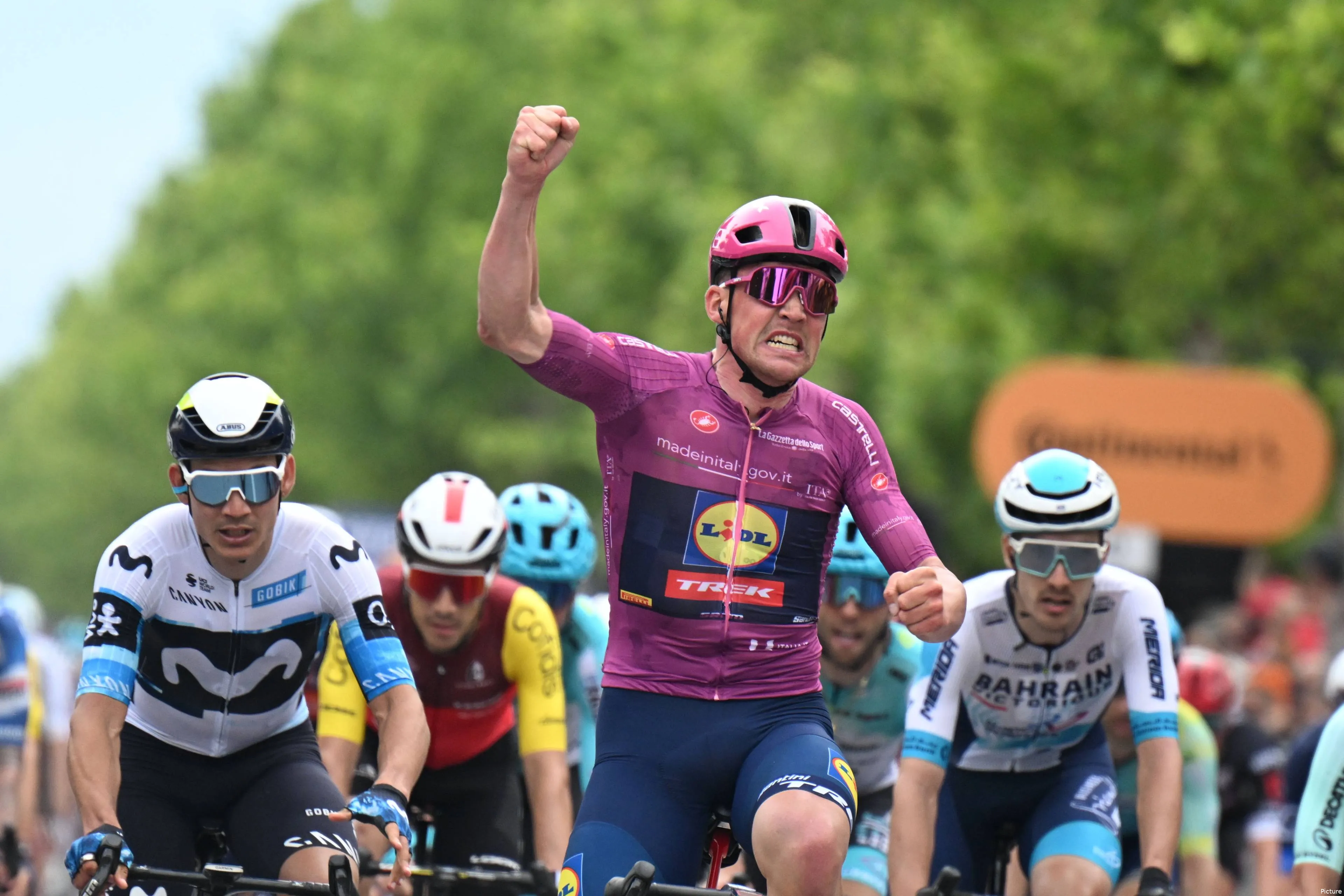 Giro d'Italia 2025 GC Update | Mads Pedersen back in pink after ...