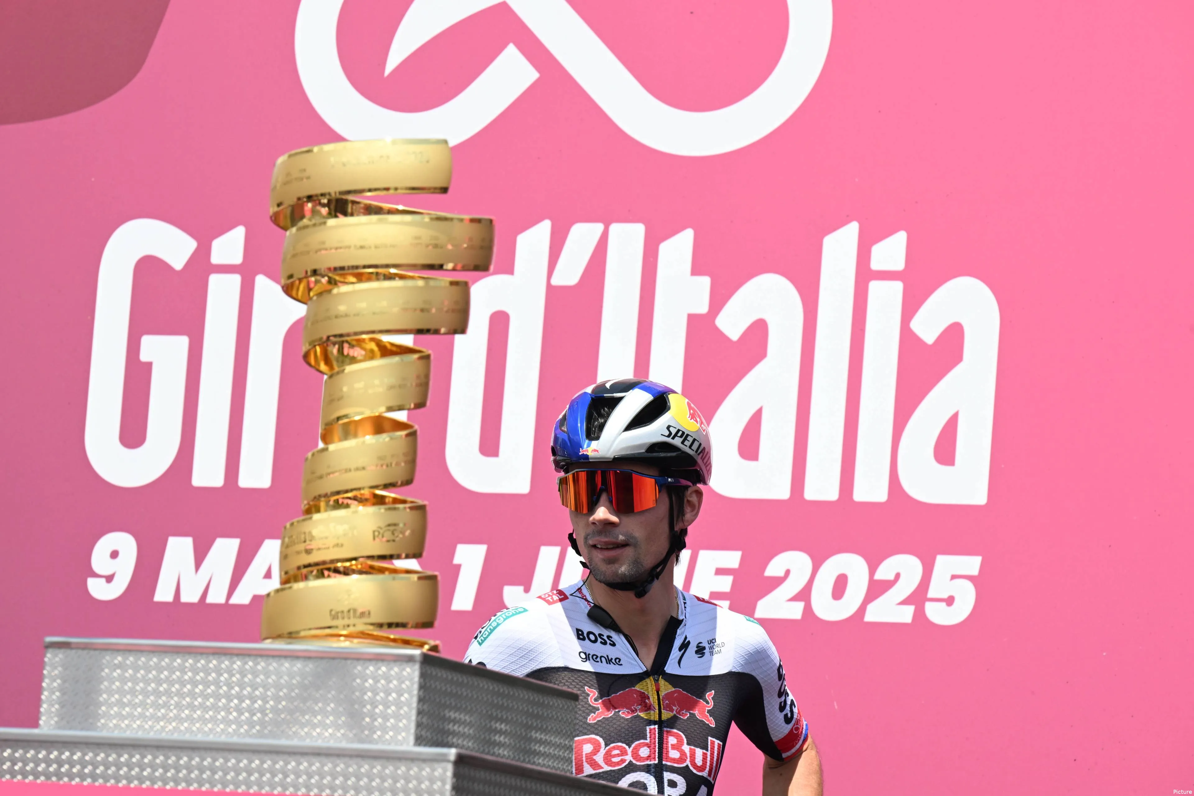 Giro d'Italia 2025 GC Update | Primoz Roglic's Maglia Rosa dreams look ...