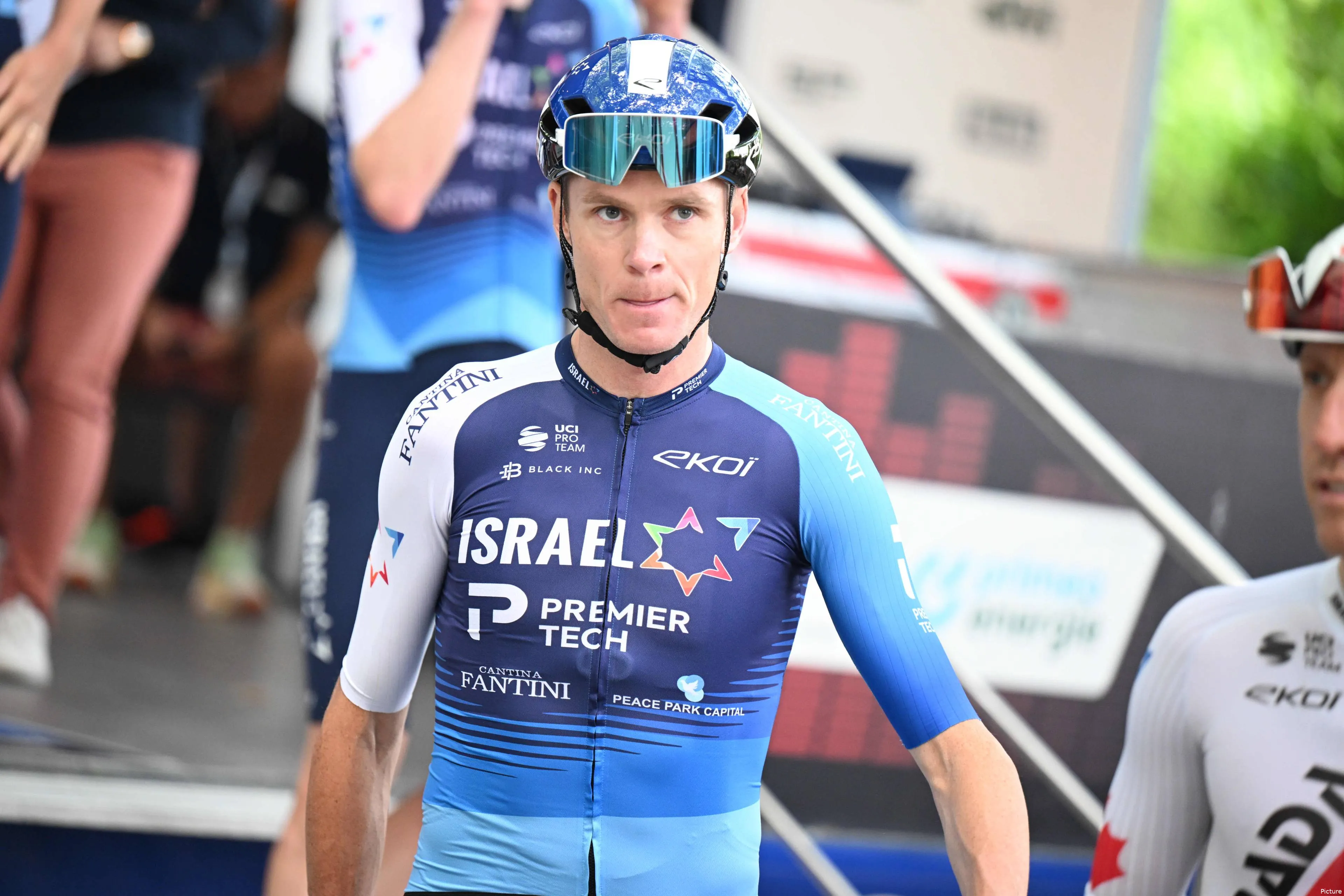 UPDATE: Chris Froome undergoes successful surgery after terrible ...