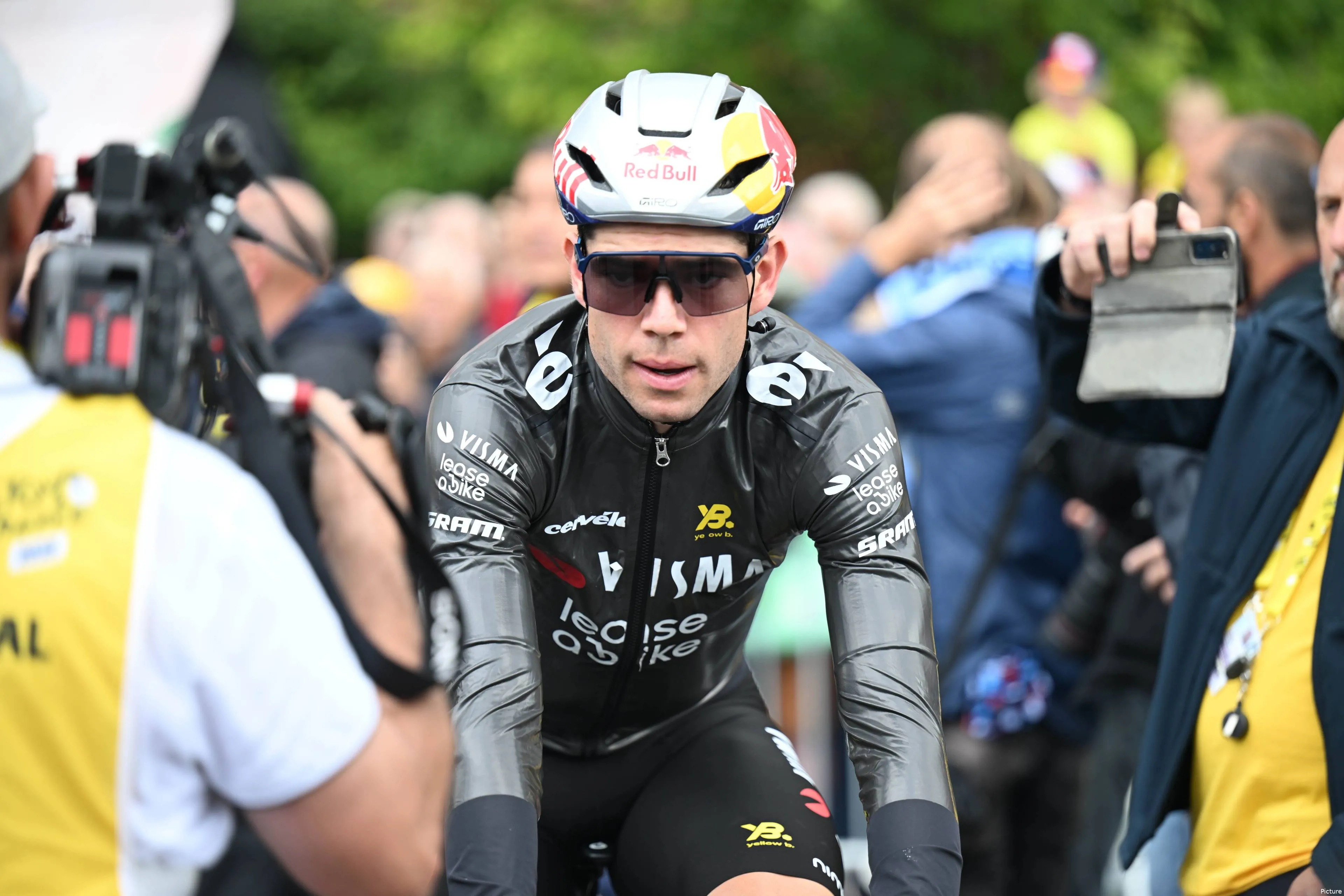 “I am here to perform and I want to go for it” – Van Aert targets Tour ...
