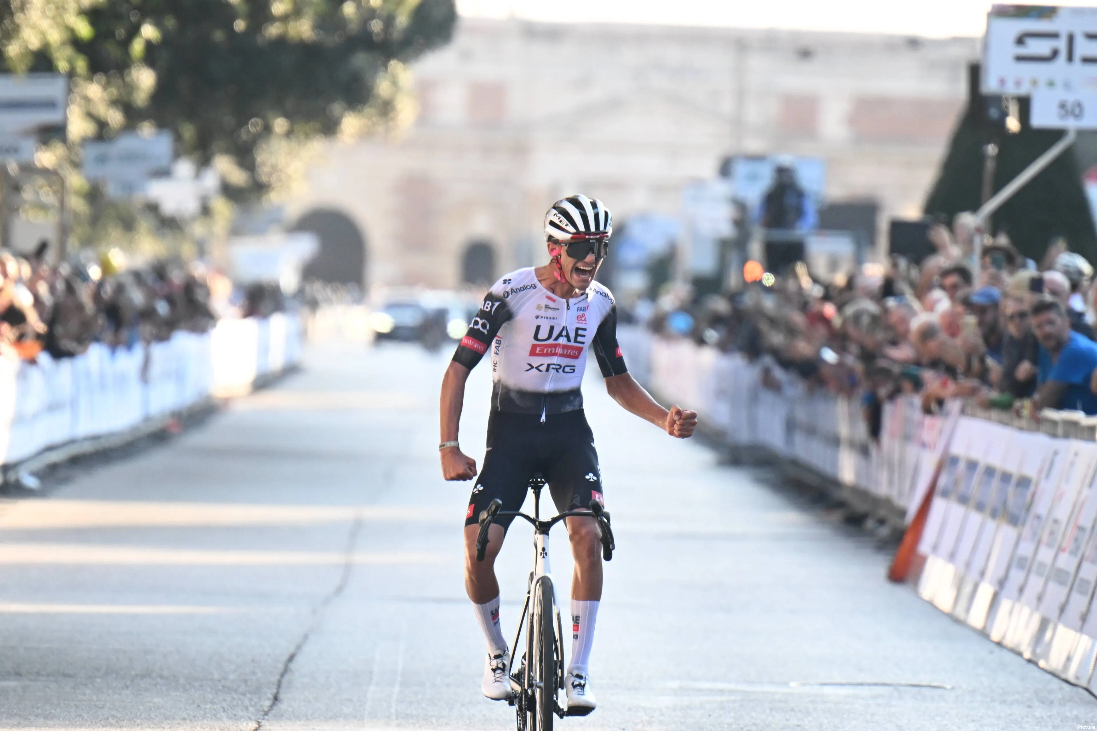 ANALYSIS | The birth of a cycling superstar: Isaac del Toro’s ...