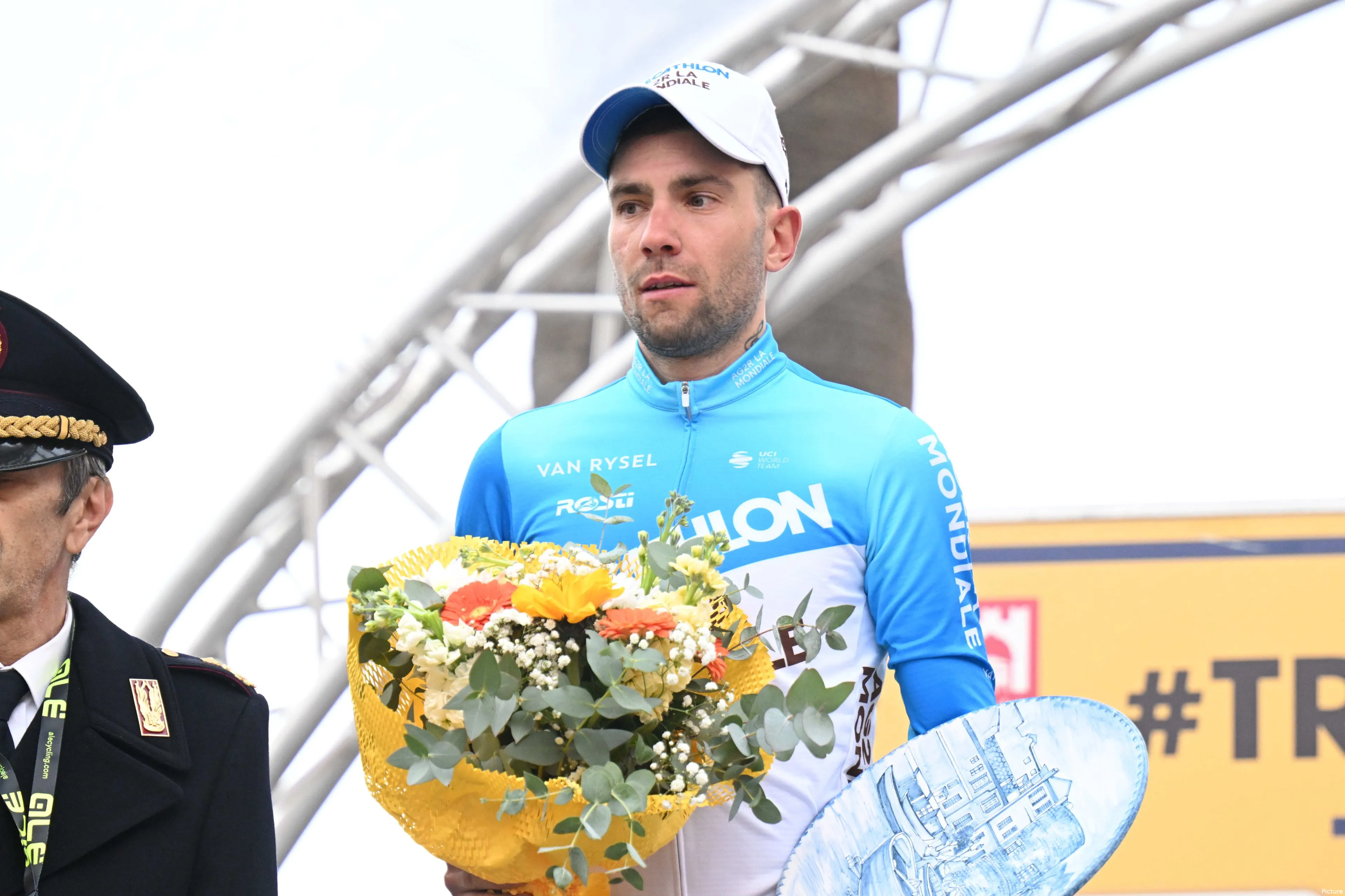 Sieg für Andrea Vendrame auf der 19. Etappe des Giro d'Italia 2024 ...