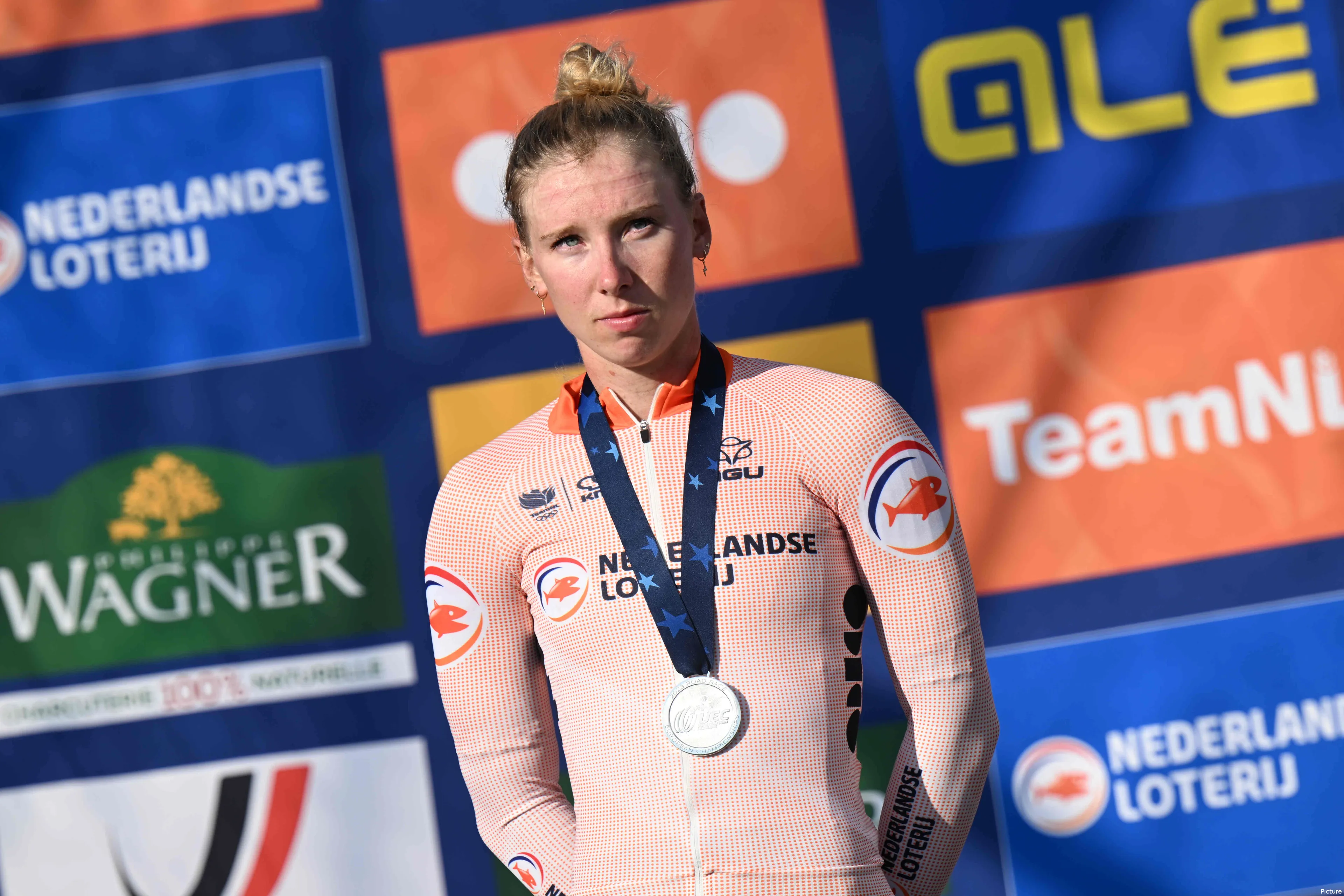 "Tegen Charlotte had ik beter geweten waar ik stond" - Lorena Wiebes ...