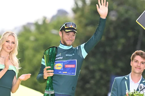 "Por fin puedo ir erguido": Jonathan Milan cambia el Tour de Francia ...