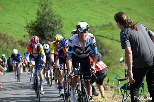 El gregario "sorpresa" que Movistar Team debe preparar para Enric Mas