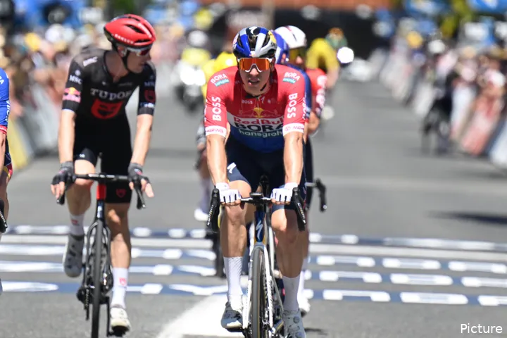 UCI announces major regulatory overhaul: Front jersey pockets banned ...