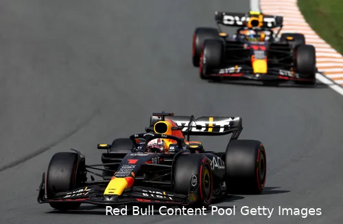 Verstappen wordt door oud-Red Bull-collega gewaarschuwd voor Hadjar ...