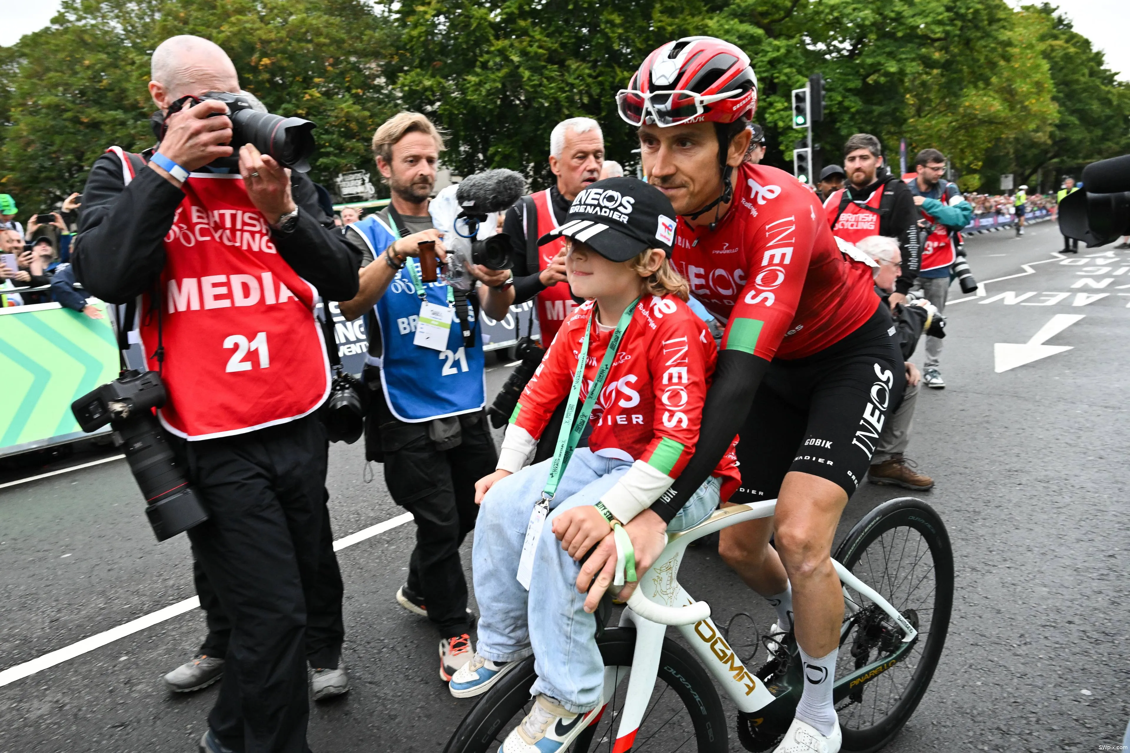 INTERVIEW | Geraint Thomas waves goodbye at the Tour of Britain – “I was emotional crossing the ...