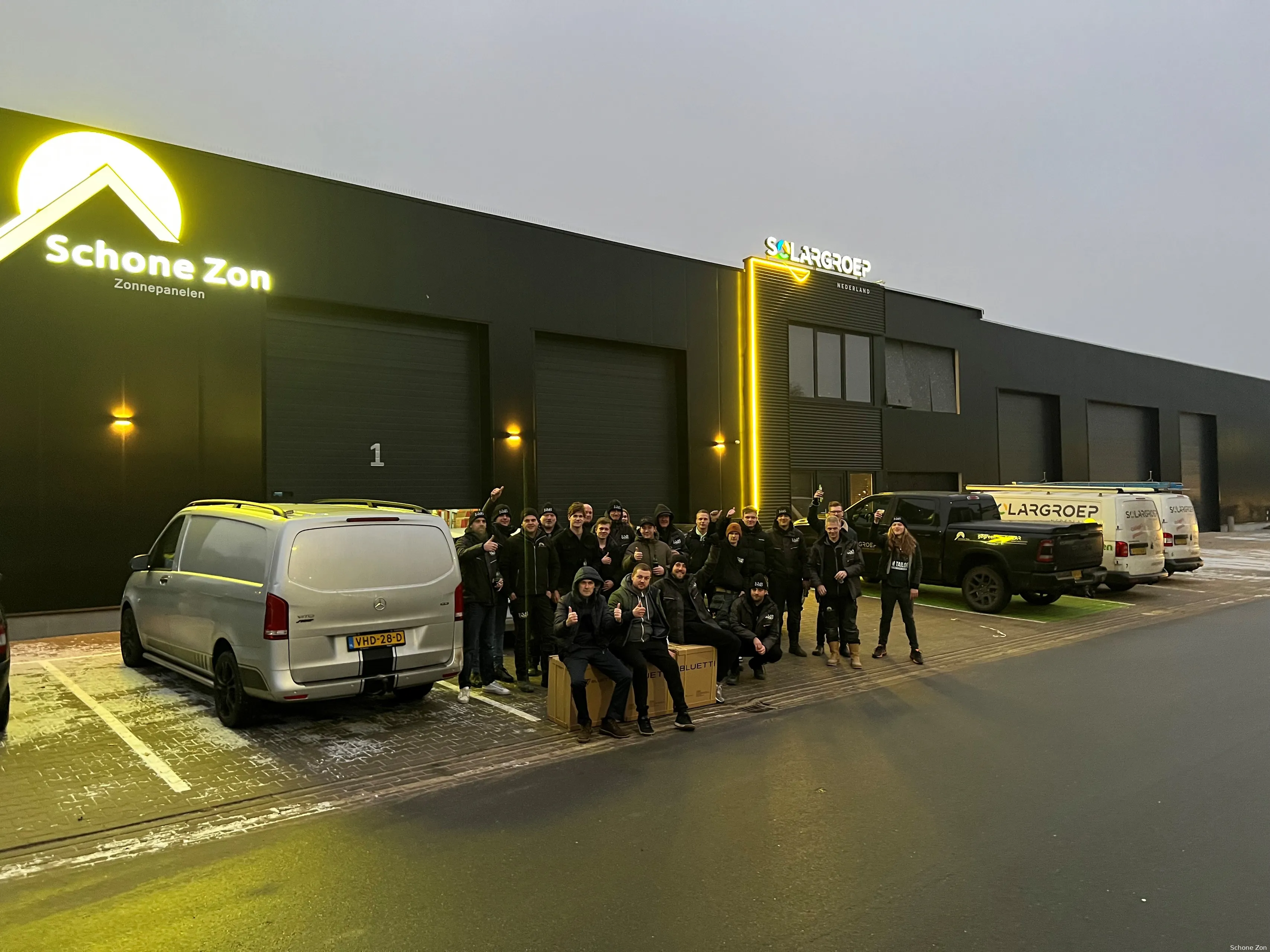 Schone Zon schenkt accupakketten aan Oekraïense collega's