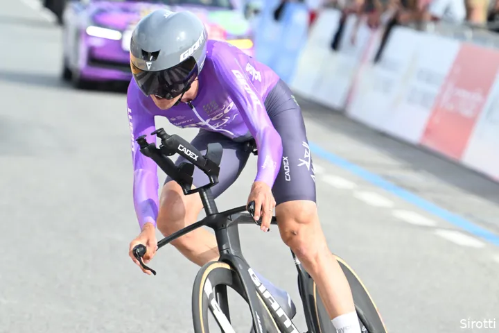 Ben O'Connor baalt van genadeklap in Giro d'Italia