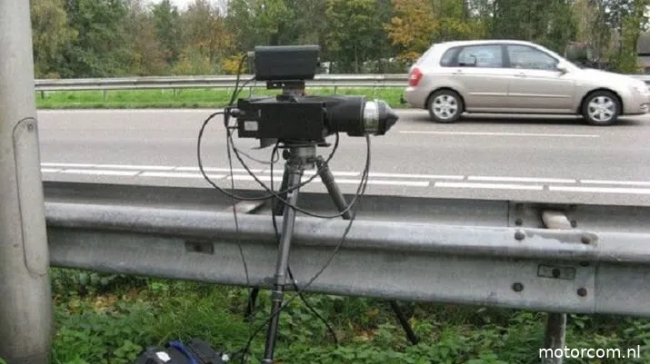 Politie pakt mobiele snelheidscontroles weer op