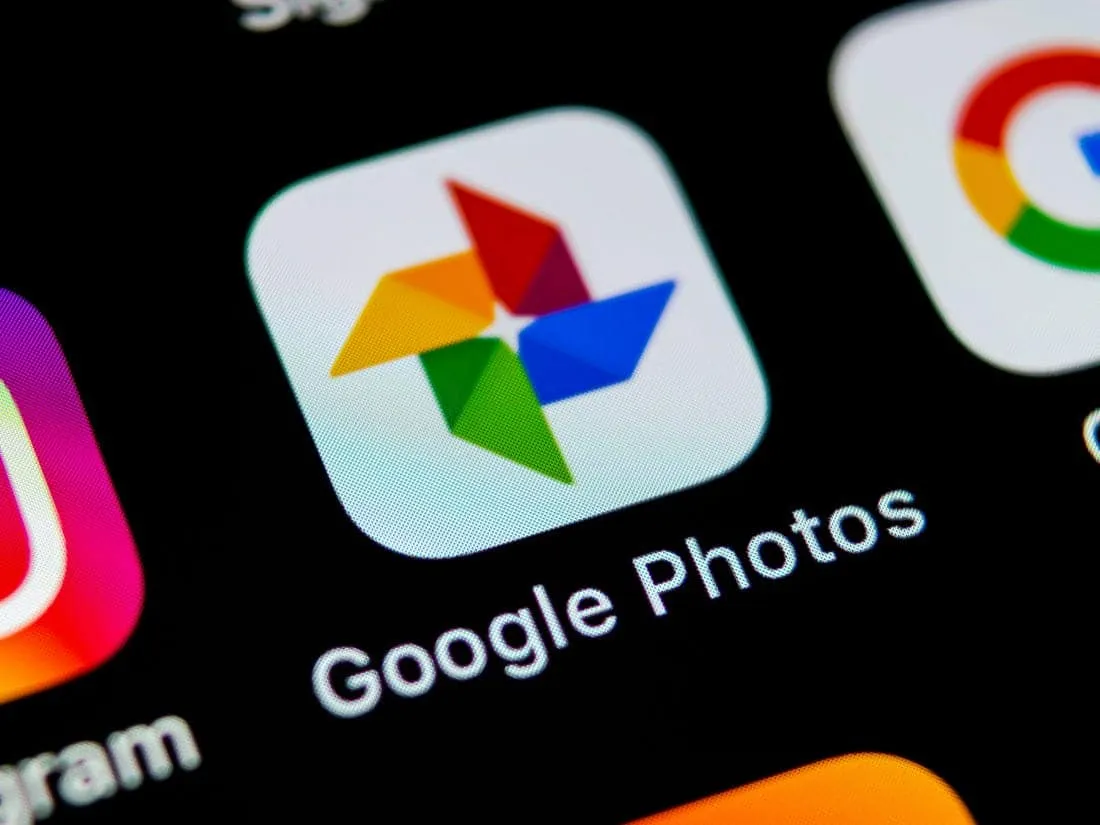 How to Transfer Your Google Photos to a Flash Drive