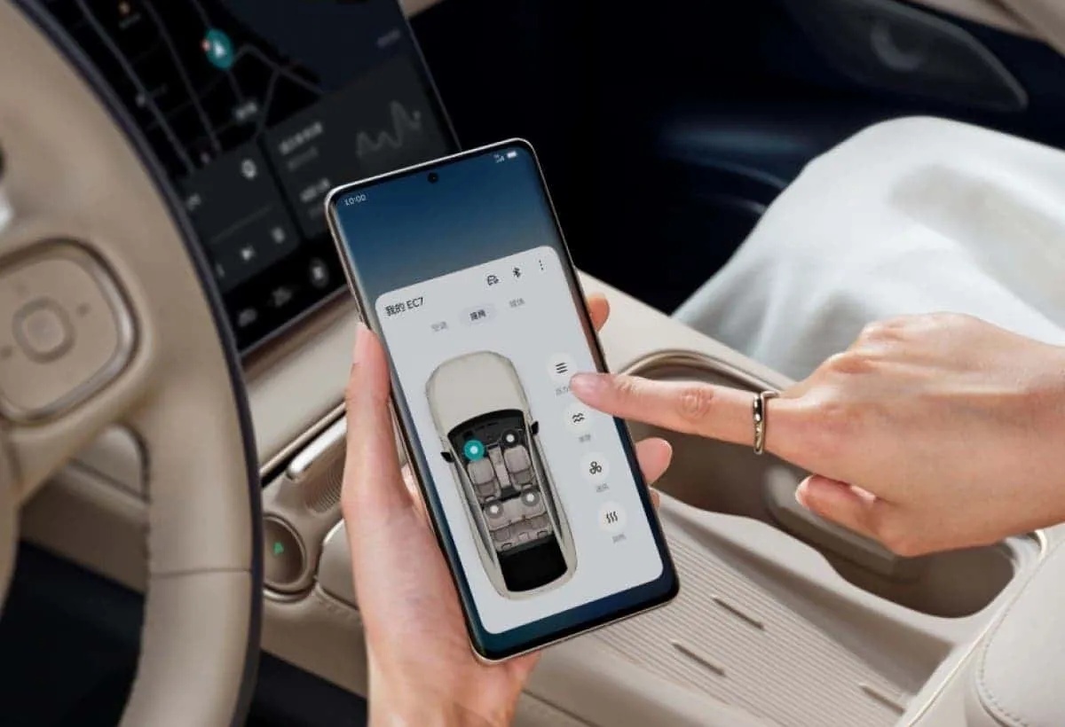 Nio Unveils its first Smartphone with a Powerful Car Integration
