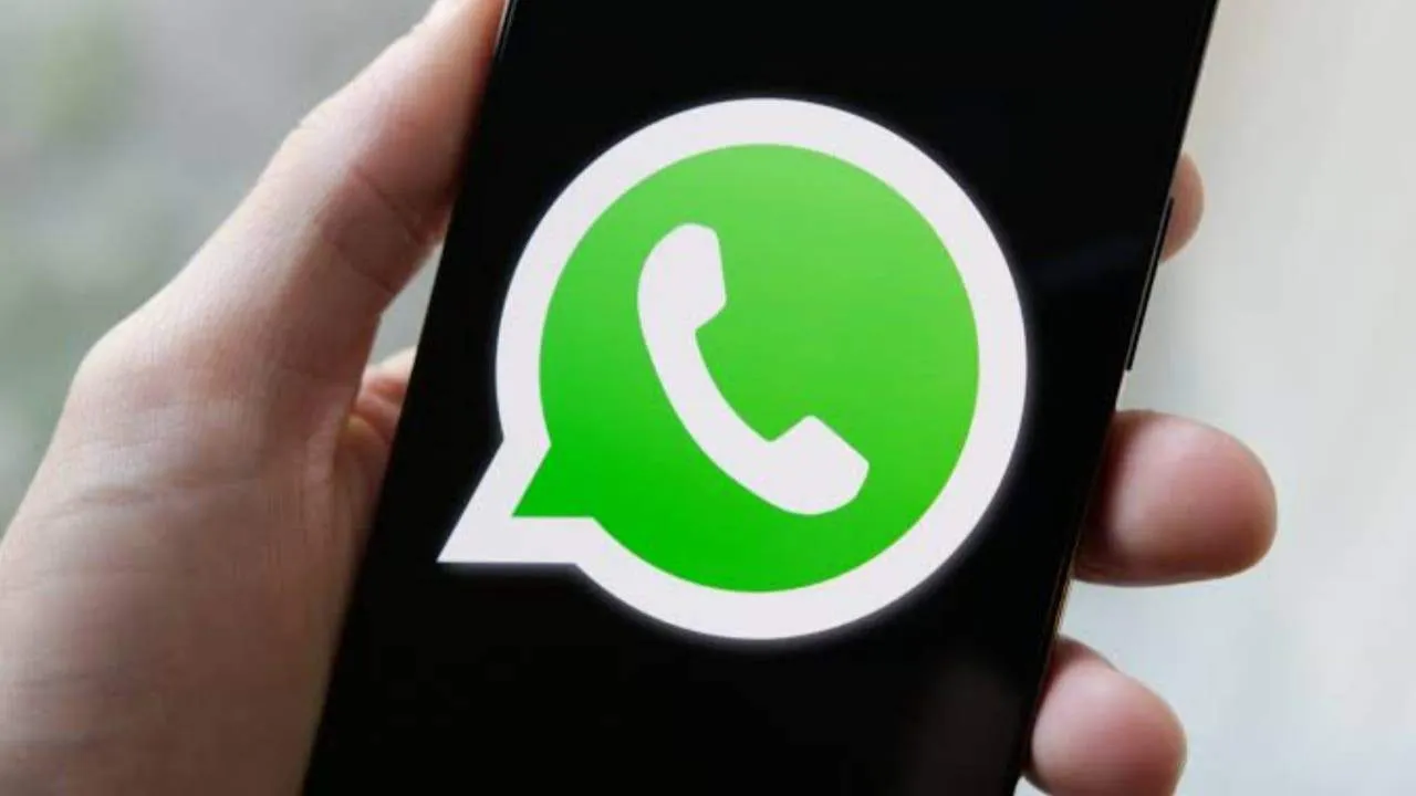 Using WhatsApp on a second phone gets even better