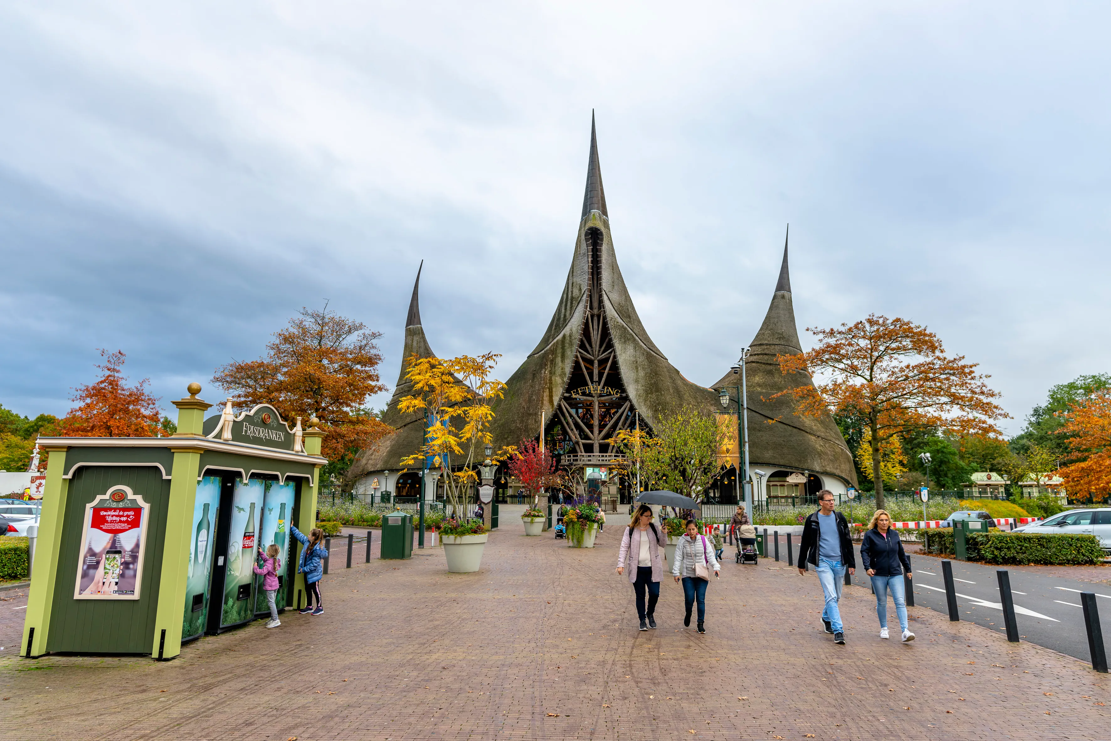 Efteling bouwt luxe hotel bij ingang van het attractiepark