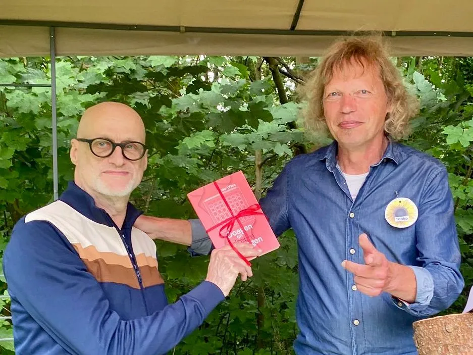 Nieuwe verhalenbundel Doagen en dreumdoagen van Tonko Ufkes