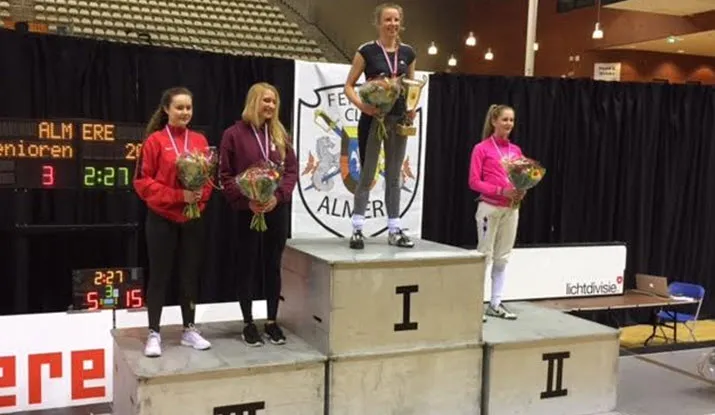 Brons voor Laura Talbot op NK schermen