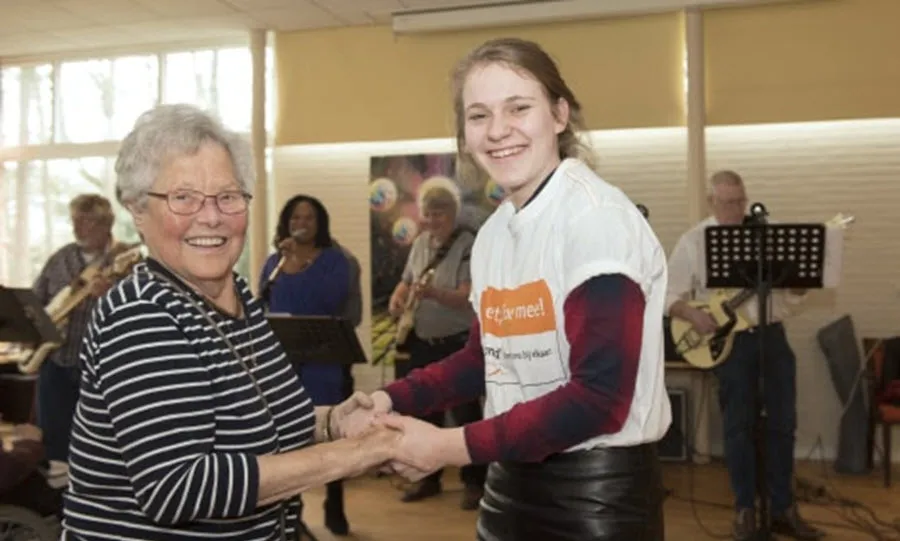 Oranje Fonds opent aanmelding vrijwilligers voor jubileumeditie NLdoet