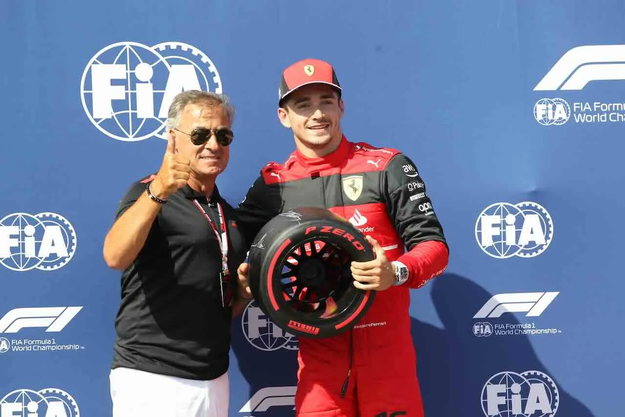 Jean Alesi veilt een van zijn iconische F1-auto's