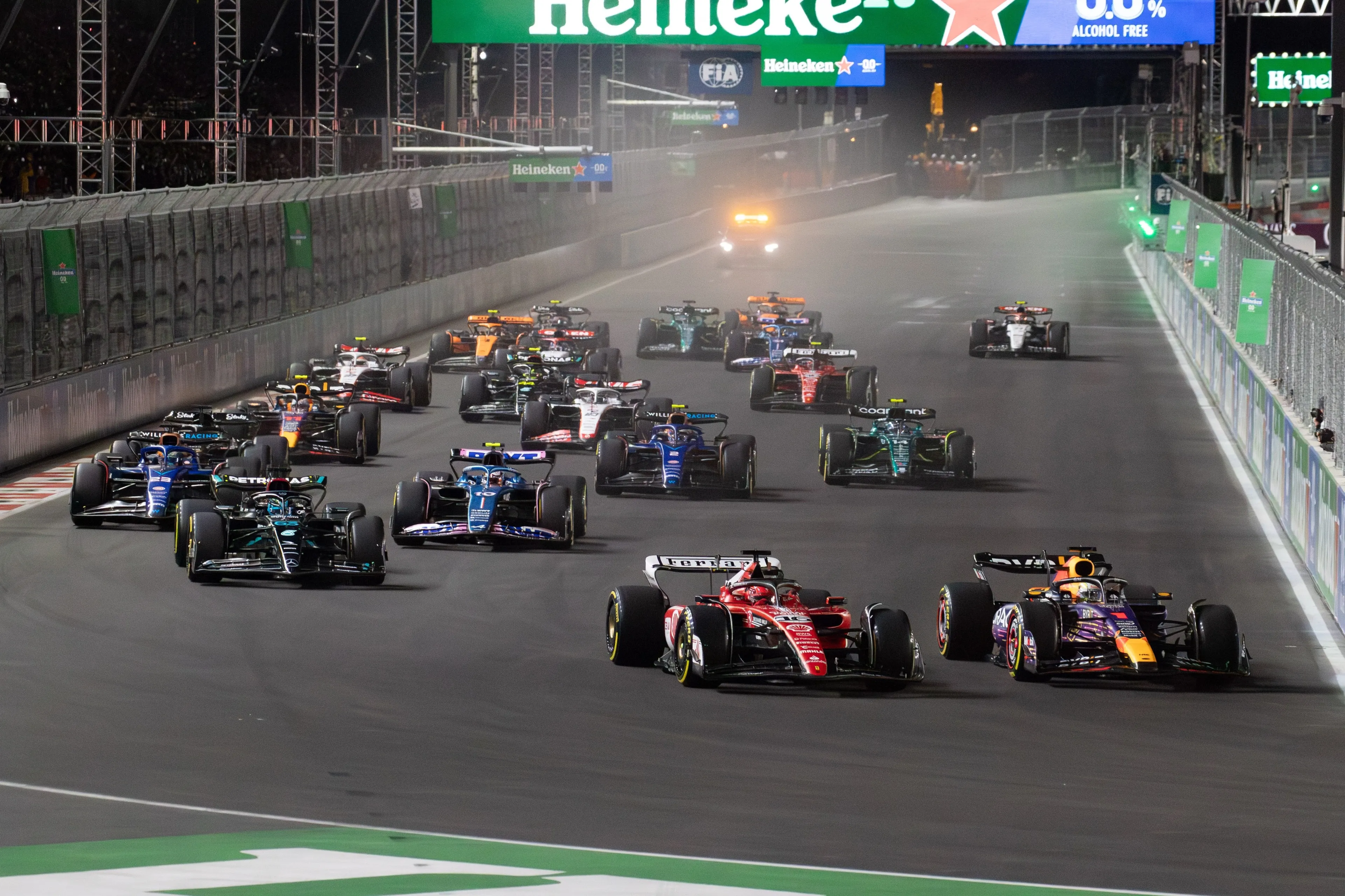 Gigantisch drama voor Formule 1-team tijdens testrace in Barcelona