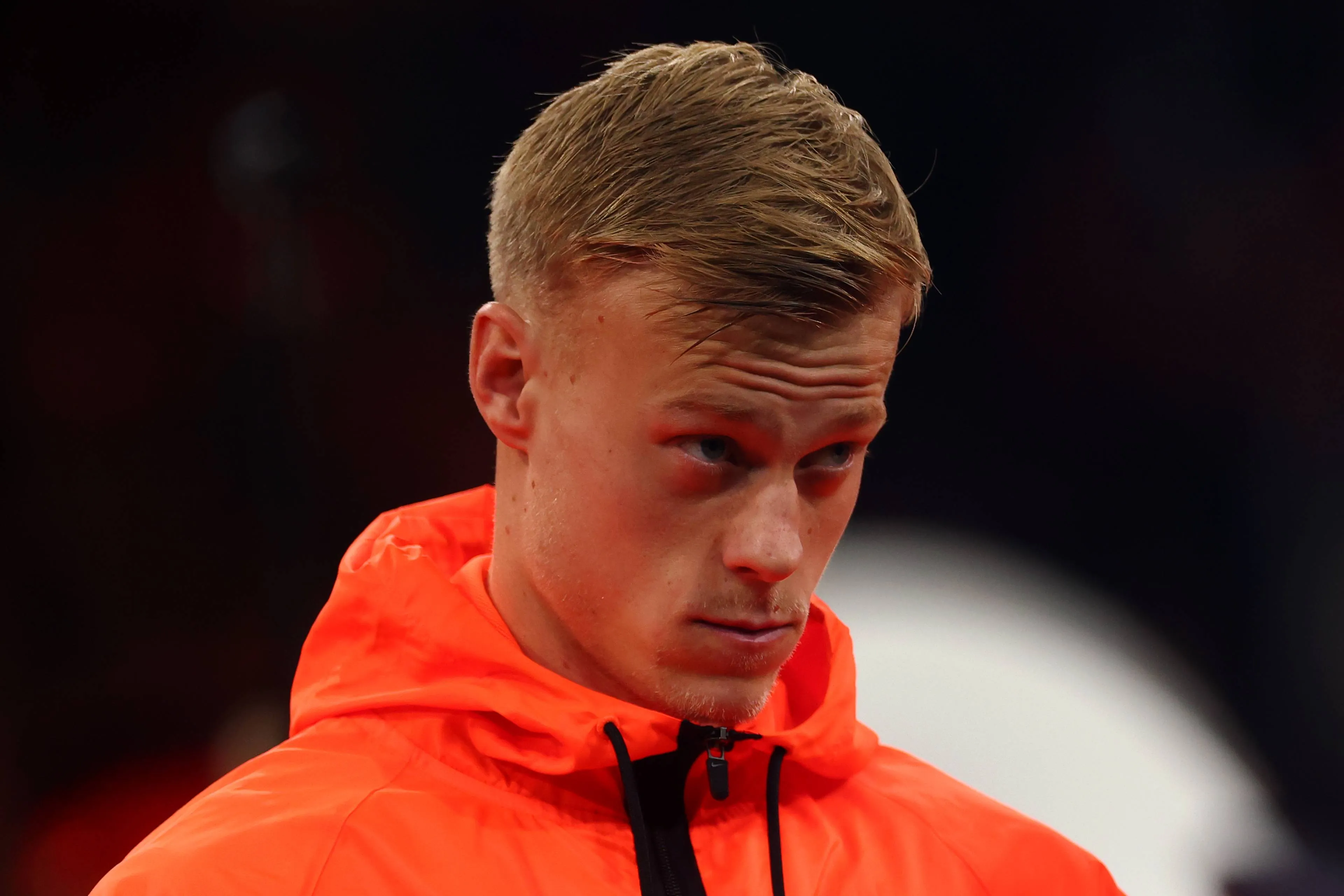 Van Hecke vows to “leave his heart on the pitch” as £52m Dutch defender ...
