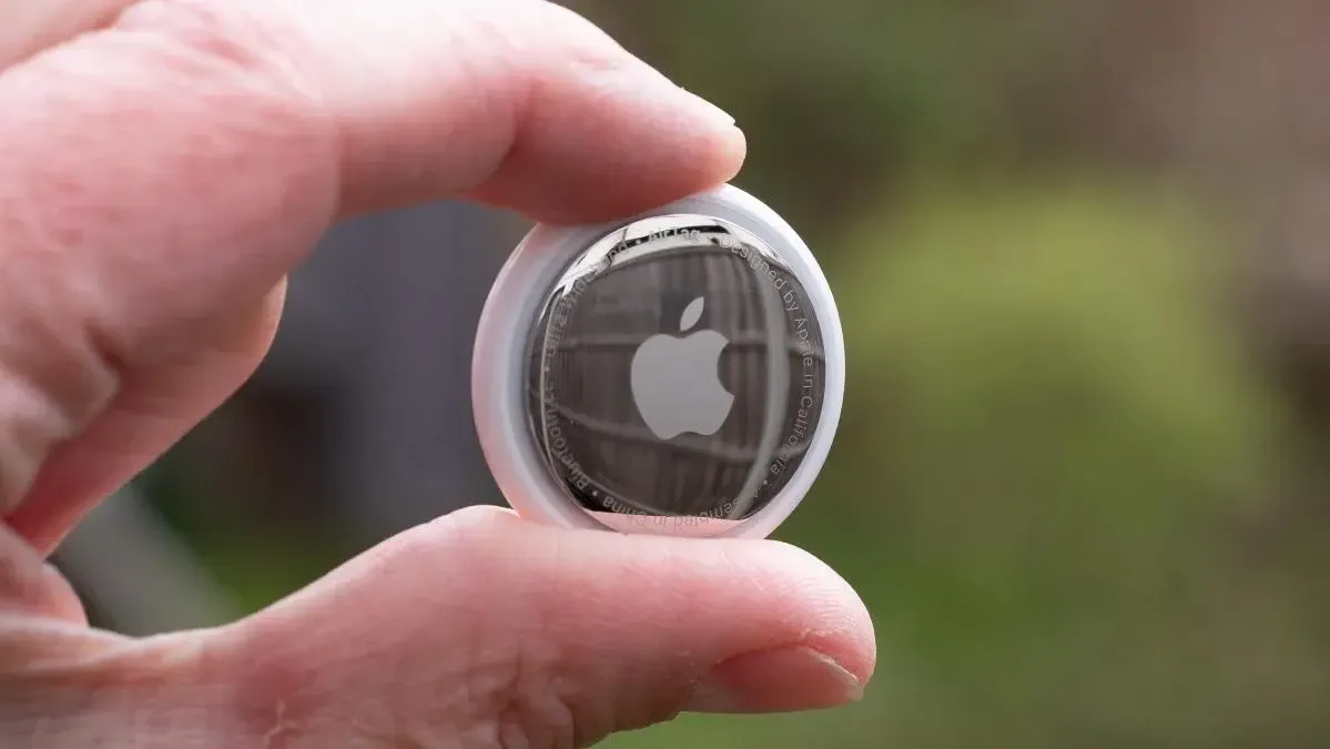 How to Protect Yourself from Unwanted Apple AirTag Tracking