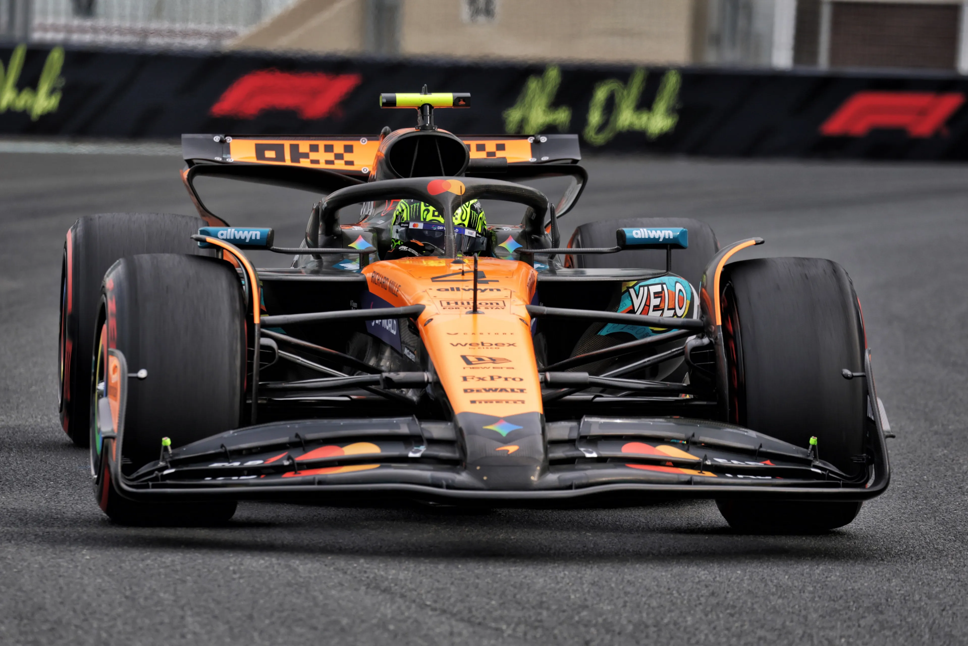 Norris Titelanwärter im FP3, Hamilton löst rote Flagge aus